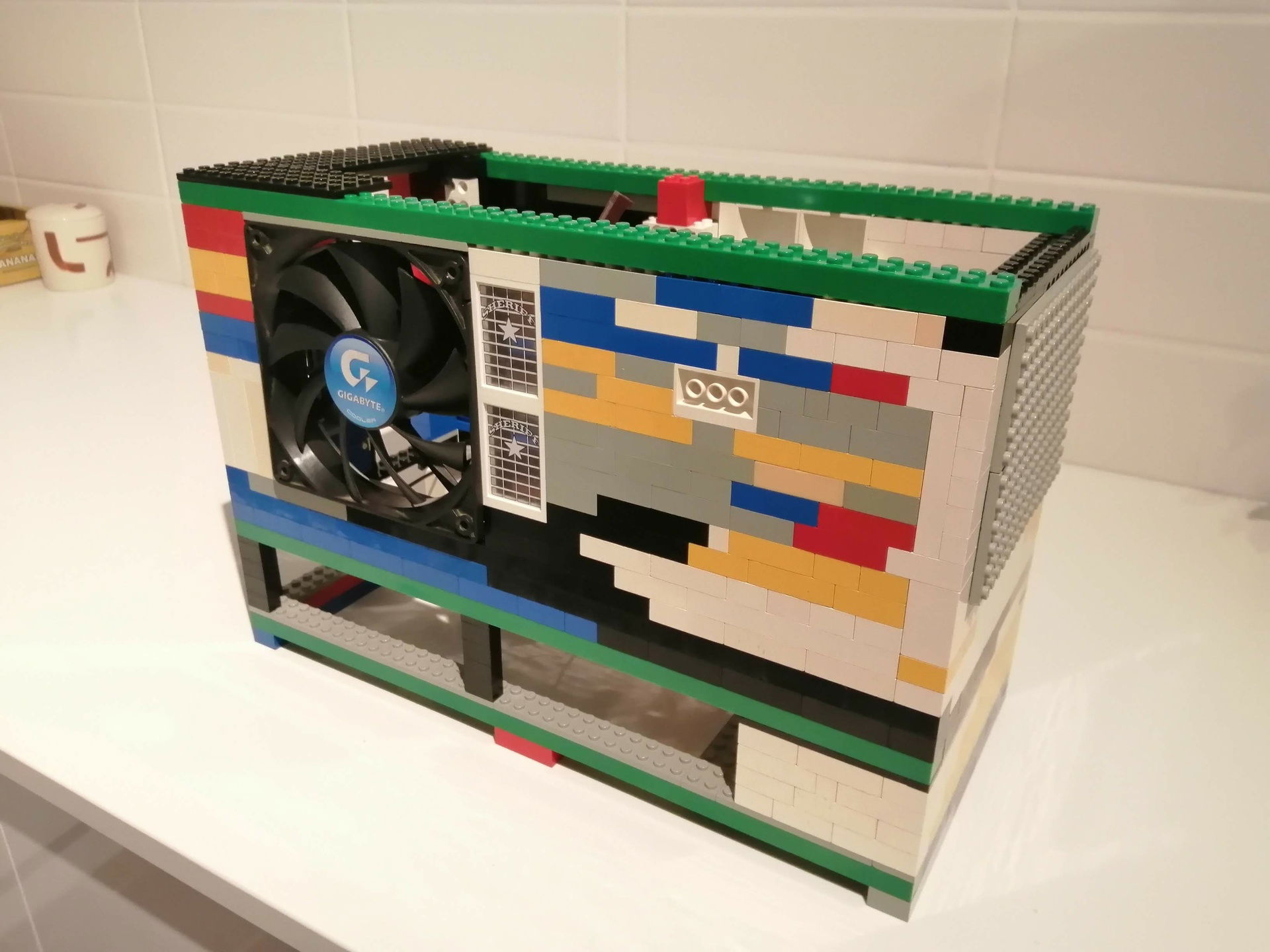 "Poor man's" Lego SFF PC » builds.gg