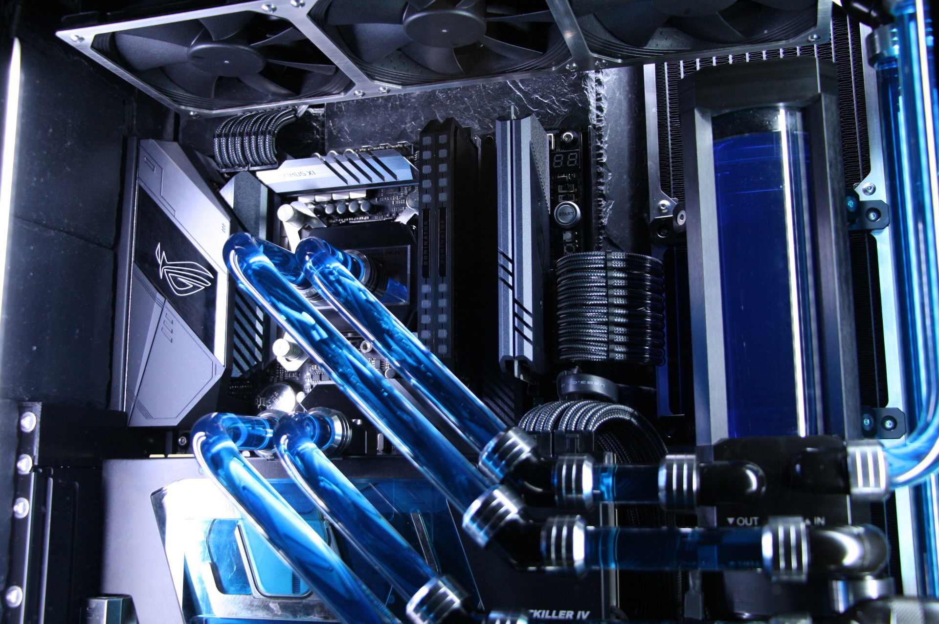 Lian Li O11D Blue Razer » builds.gg