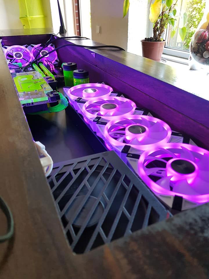 Ultraviolet desk » builds.gg