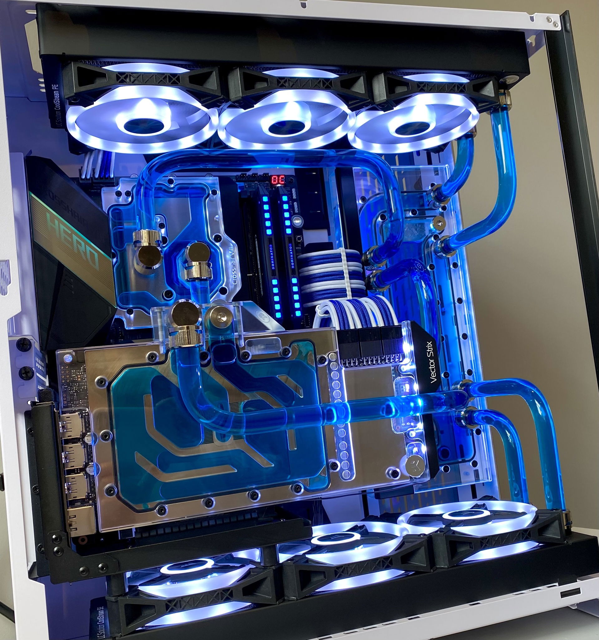 Karbon Industries - Lian Li 011 Dynamic XL » builds.gg