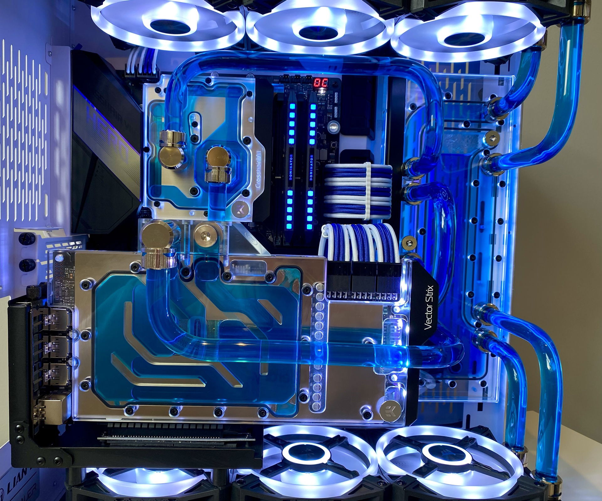 Karbon Industries - Lian Li 011 Dynamic XL » builds.gg