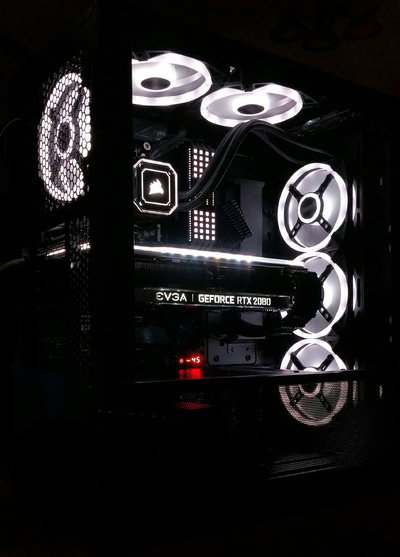 Lian Li O11 XL, custom loop, front distro plate, black & yellow » builds.gg