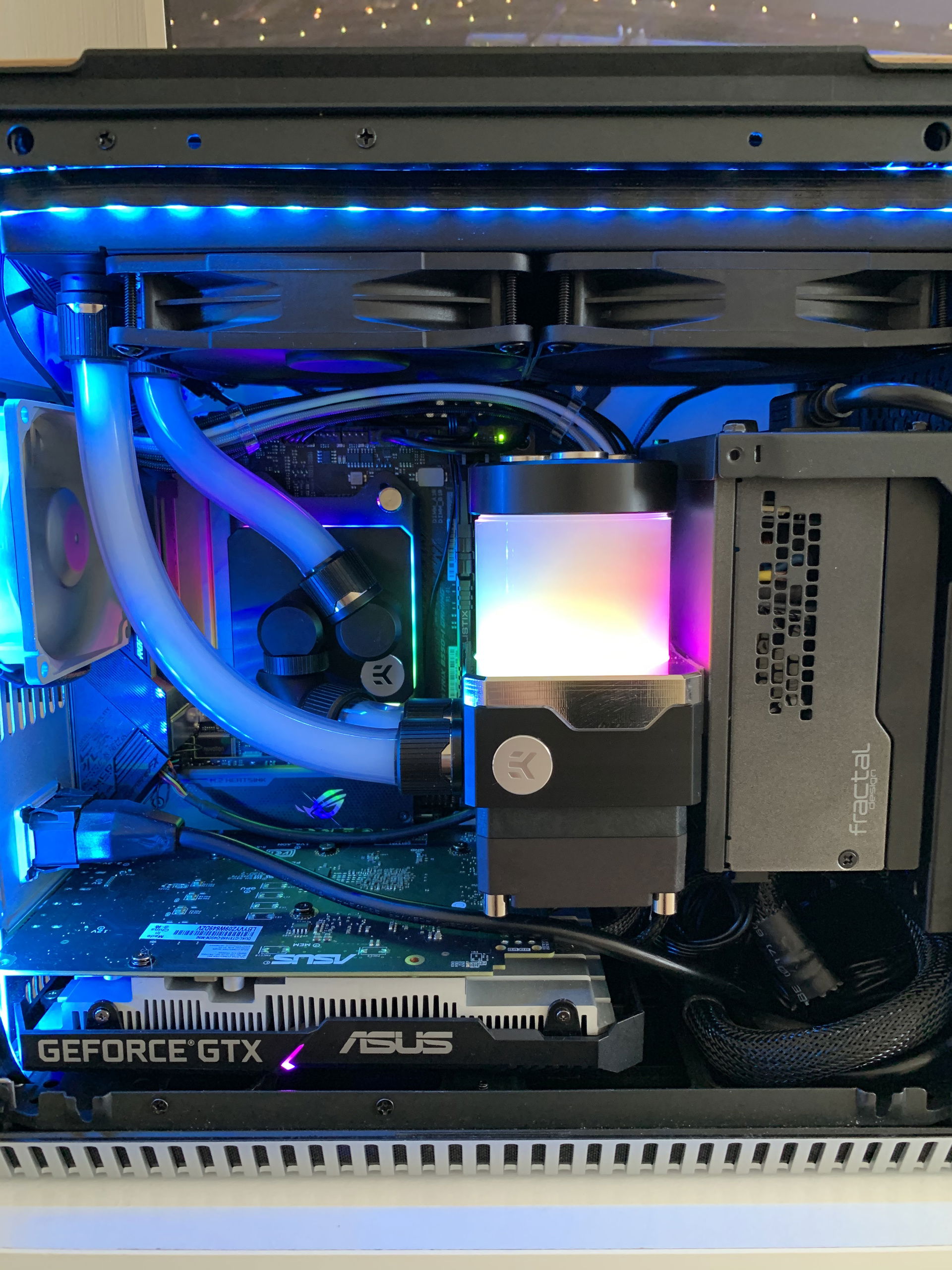 Fractal Design Era ITX - EKWB » builds.gg