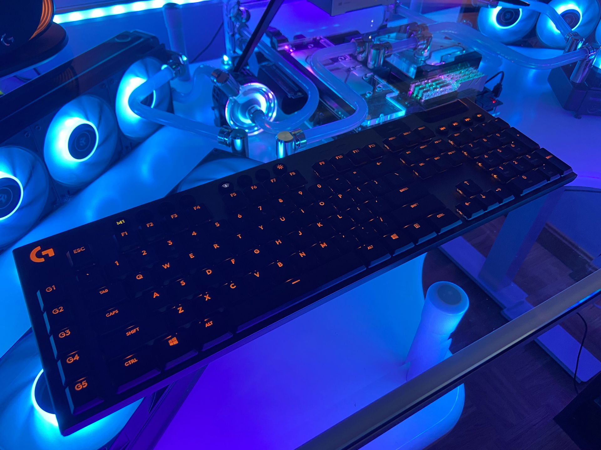 Watercooled desk pc » builds.gg