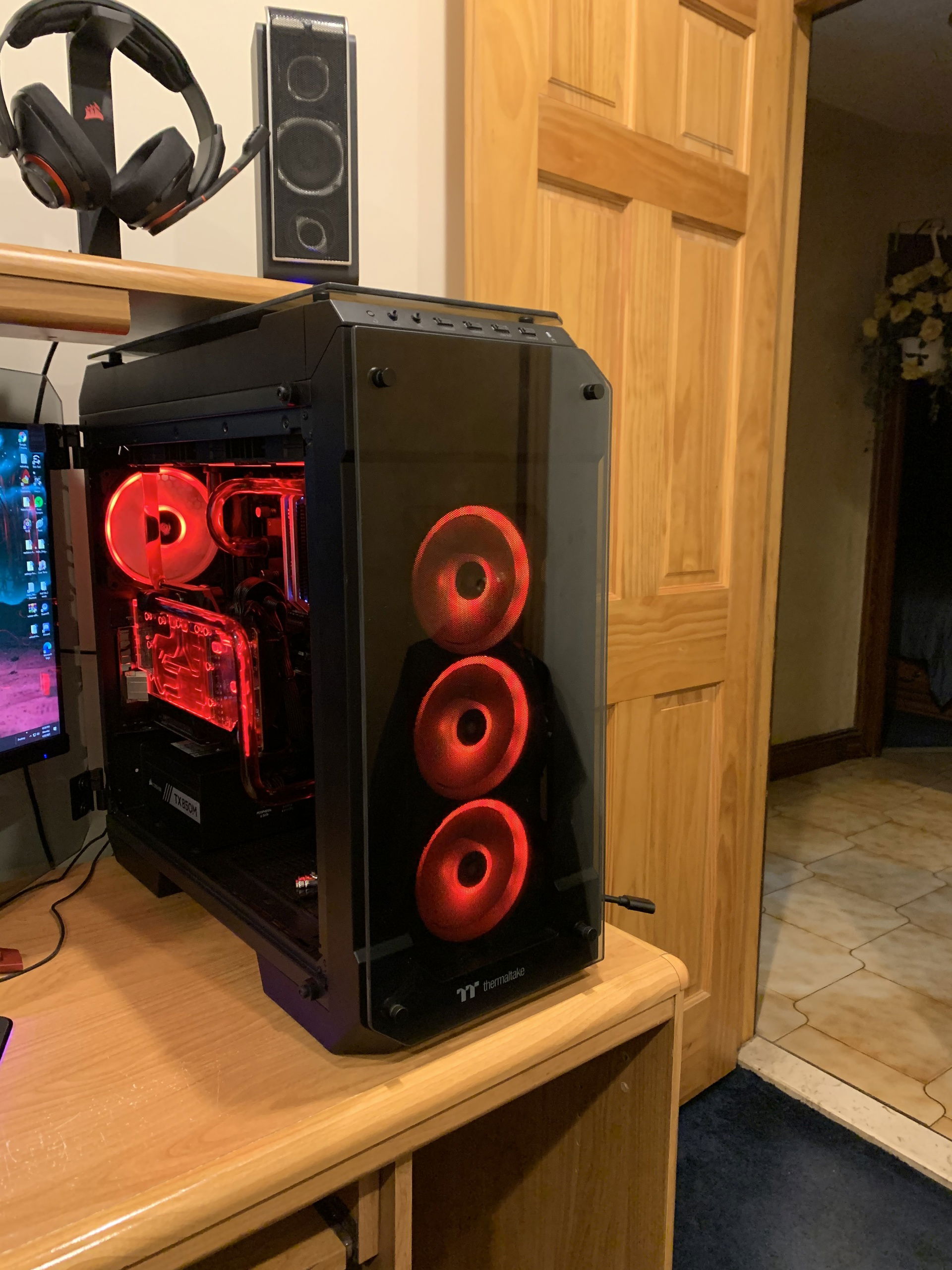 Thermaltake View 71 » builds.gg