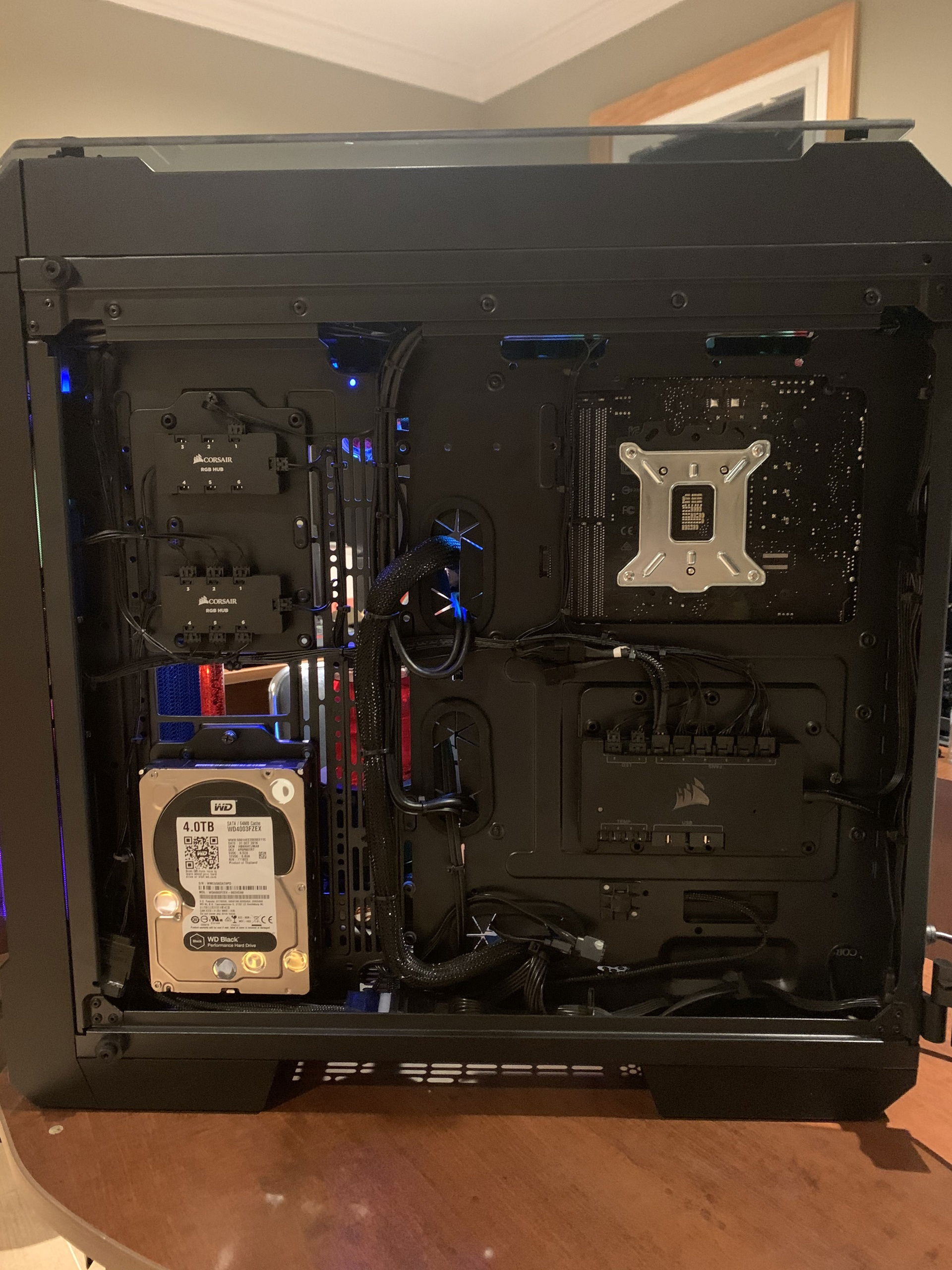 Thermaltake View 71 » builds.gg