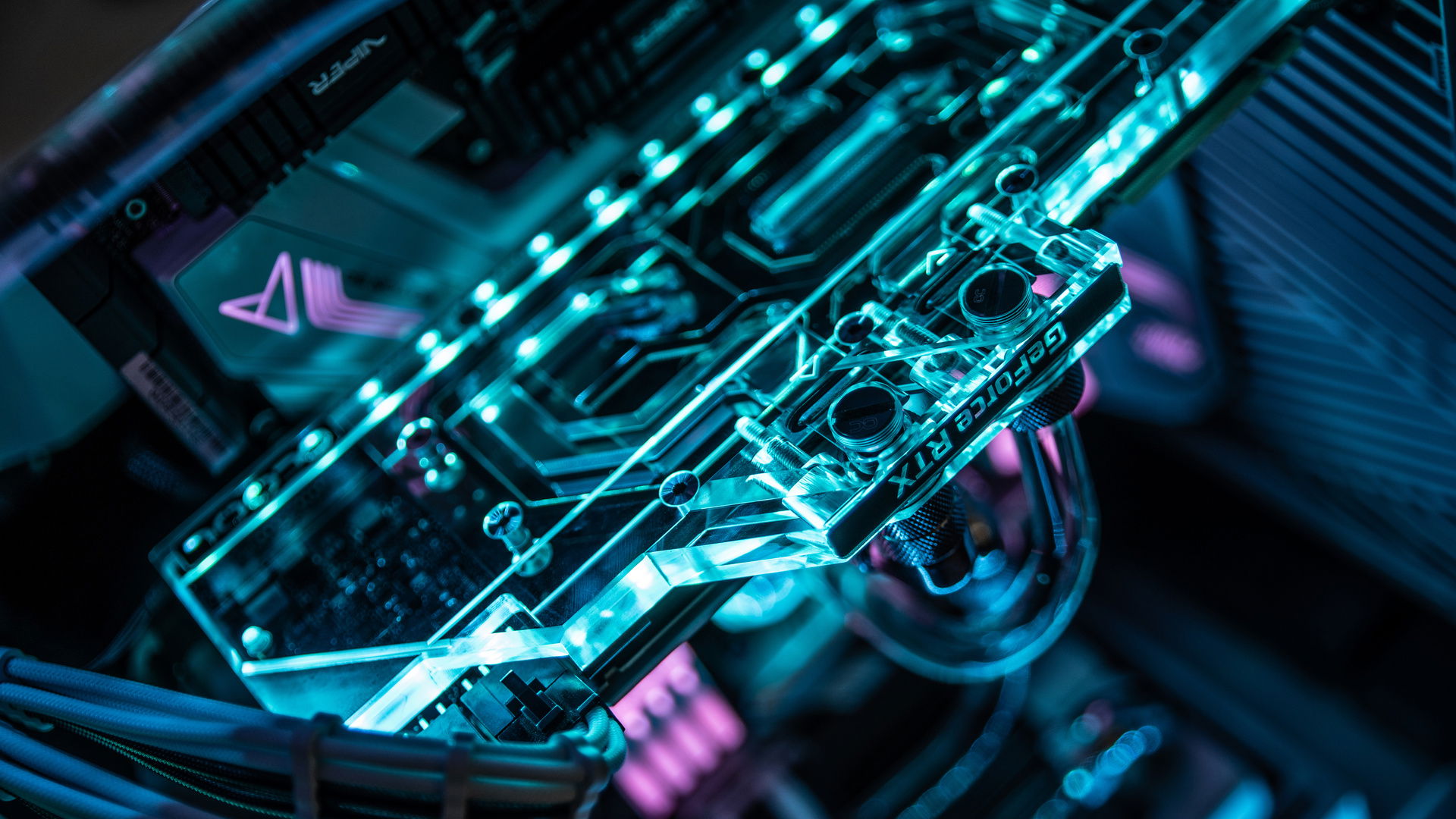 White Helios » builds.gg