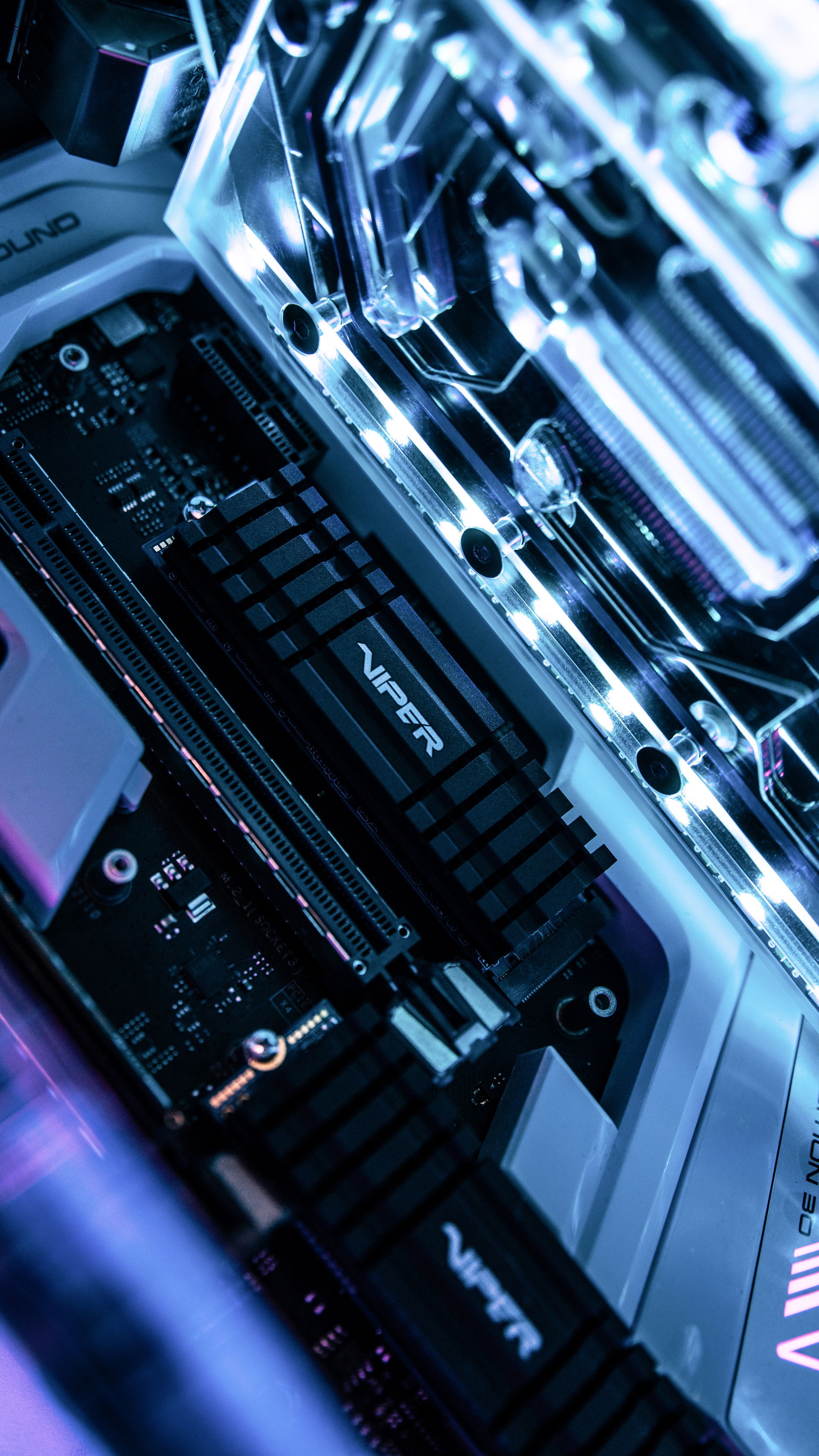 White Helios » builds.gg