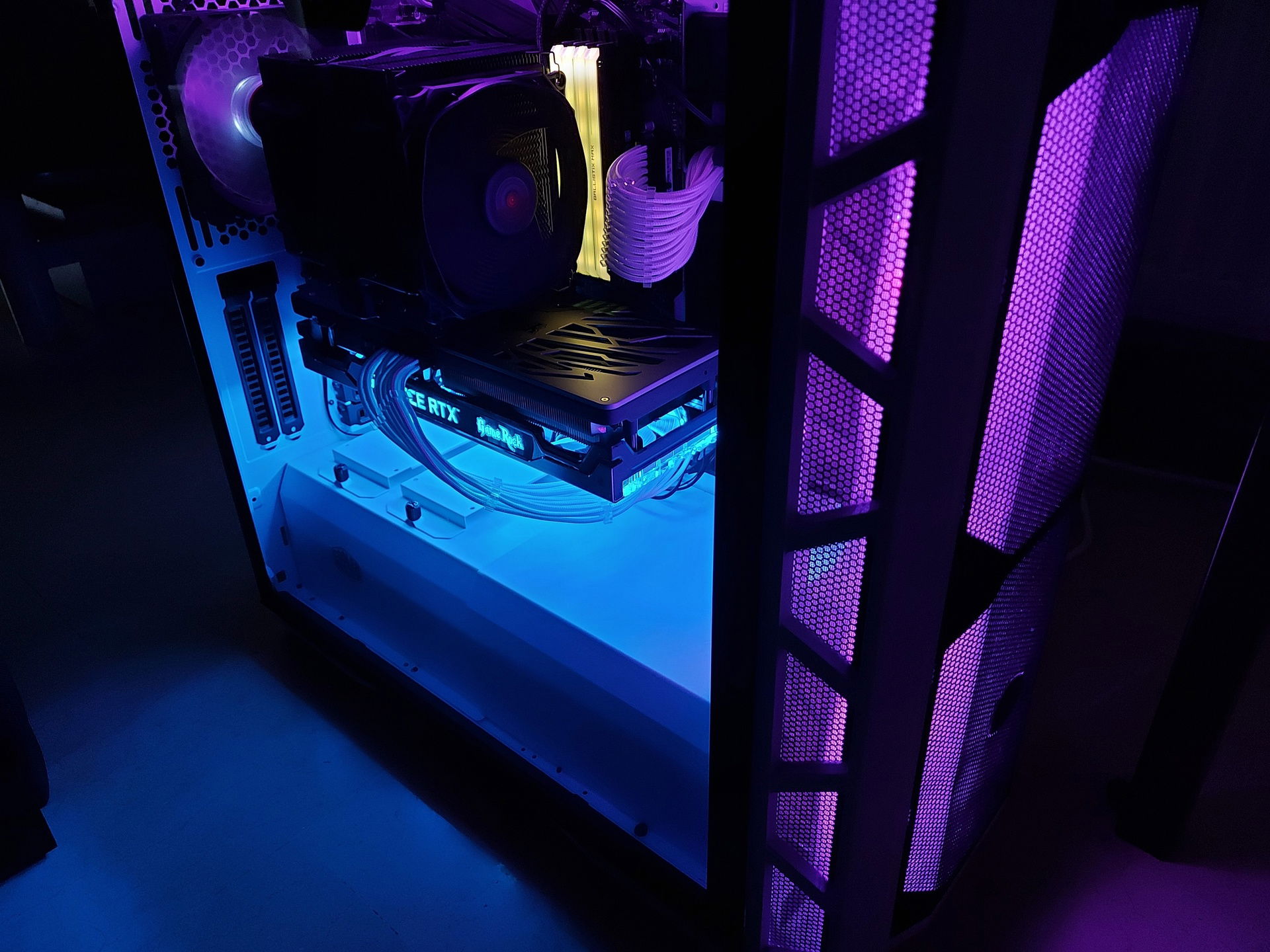 Cyberpunk 2077 RGB » builds.gg