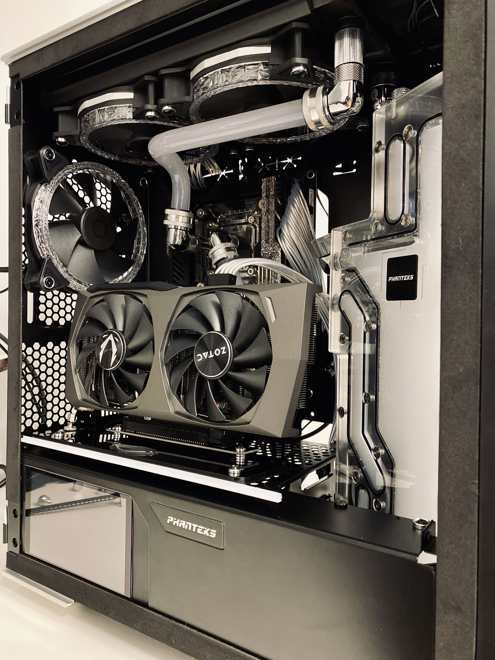 Black and chrome strix build » builds.gg
