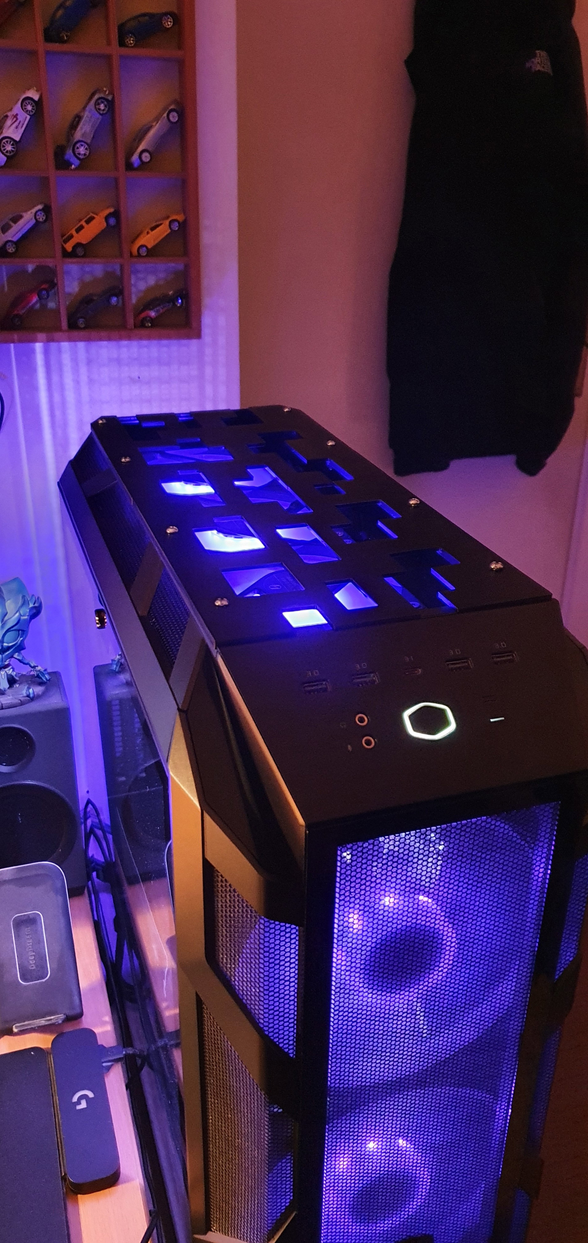 2B themed Build » builds.gg