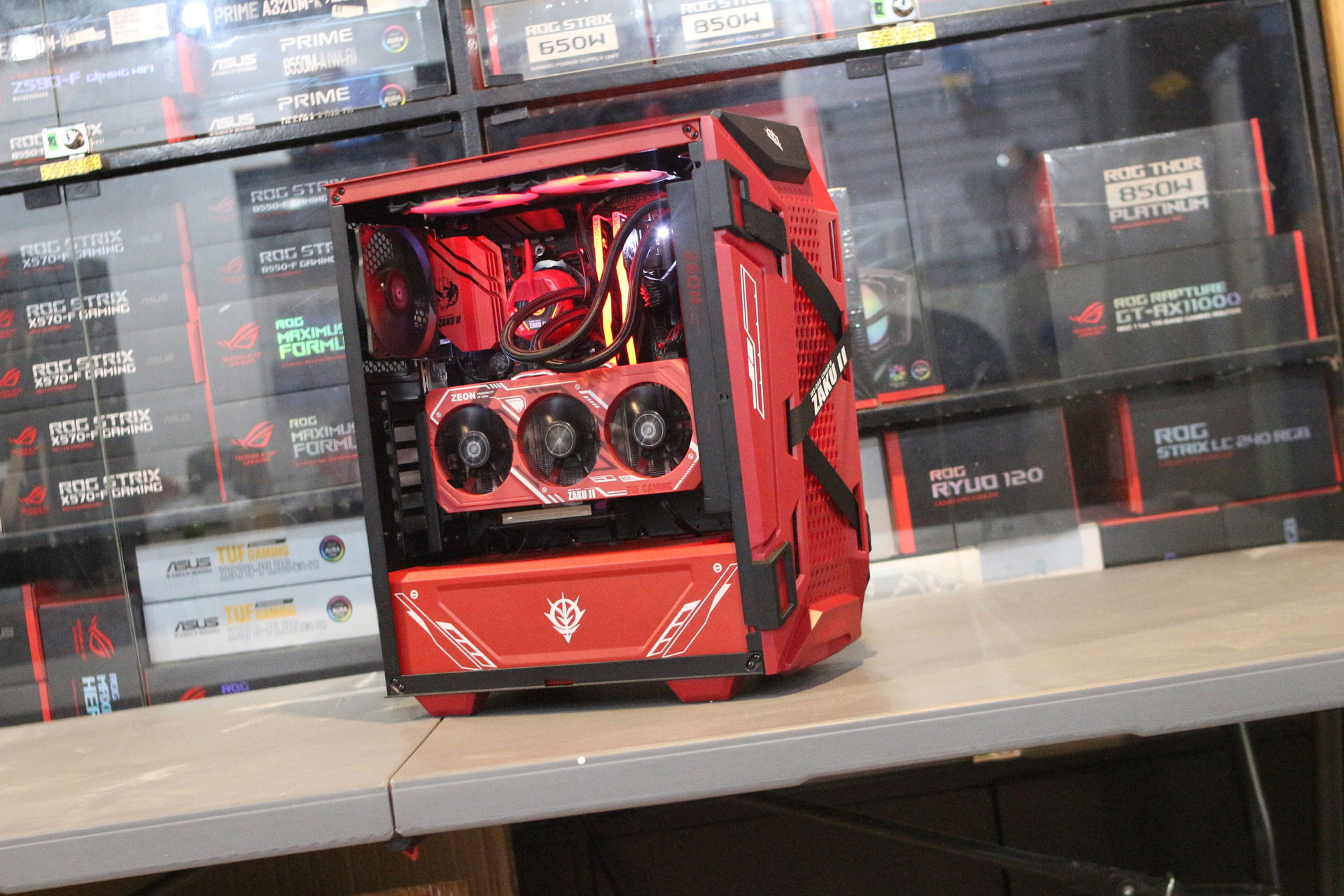 ASUS TUF Gaming ZAKU II Limited Edition Gaming PC » builds.gg