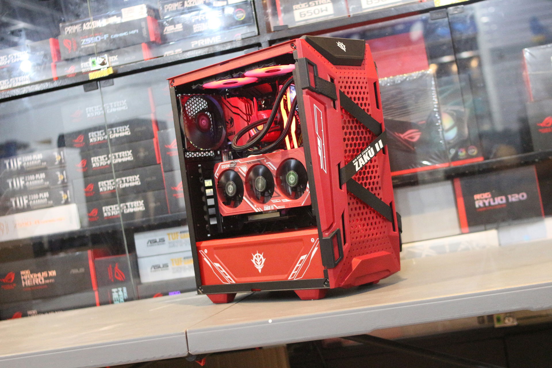 ASUS TUF Gaming ZAKU II Limited Edition Gaming PC » builds.gg