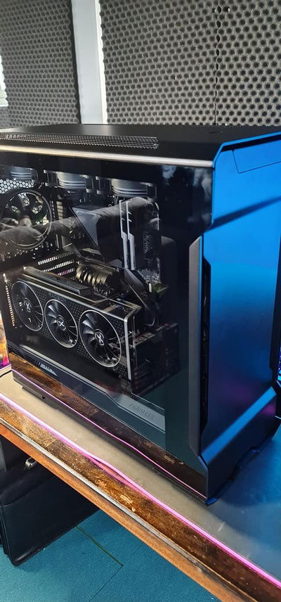 "The Tower" in Electric Purple » builds.gg