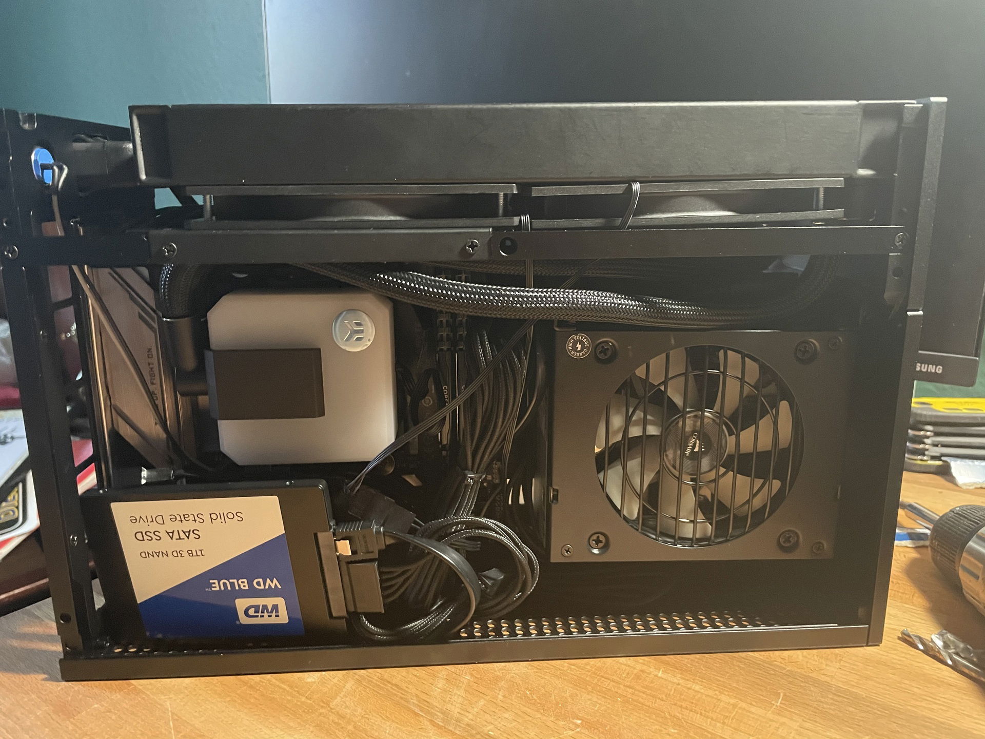 FormD T1 w/ 1080ti deshrouded and R5 3600 » builds.gg