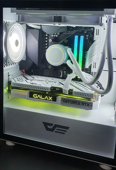 Tilia - a minimalistic open case » builds.gg