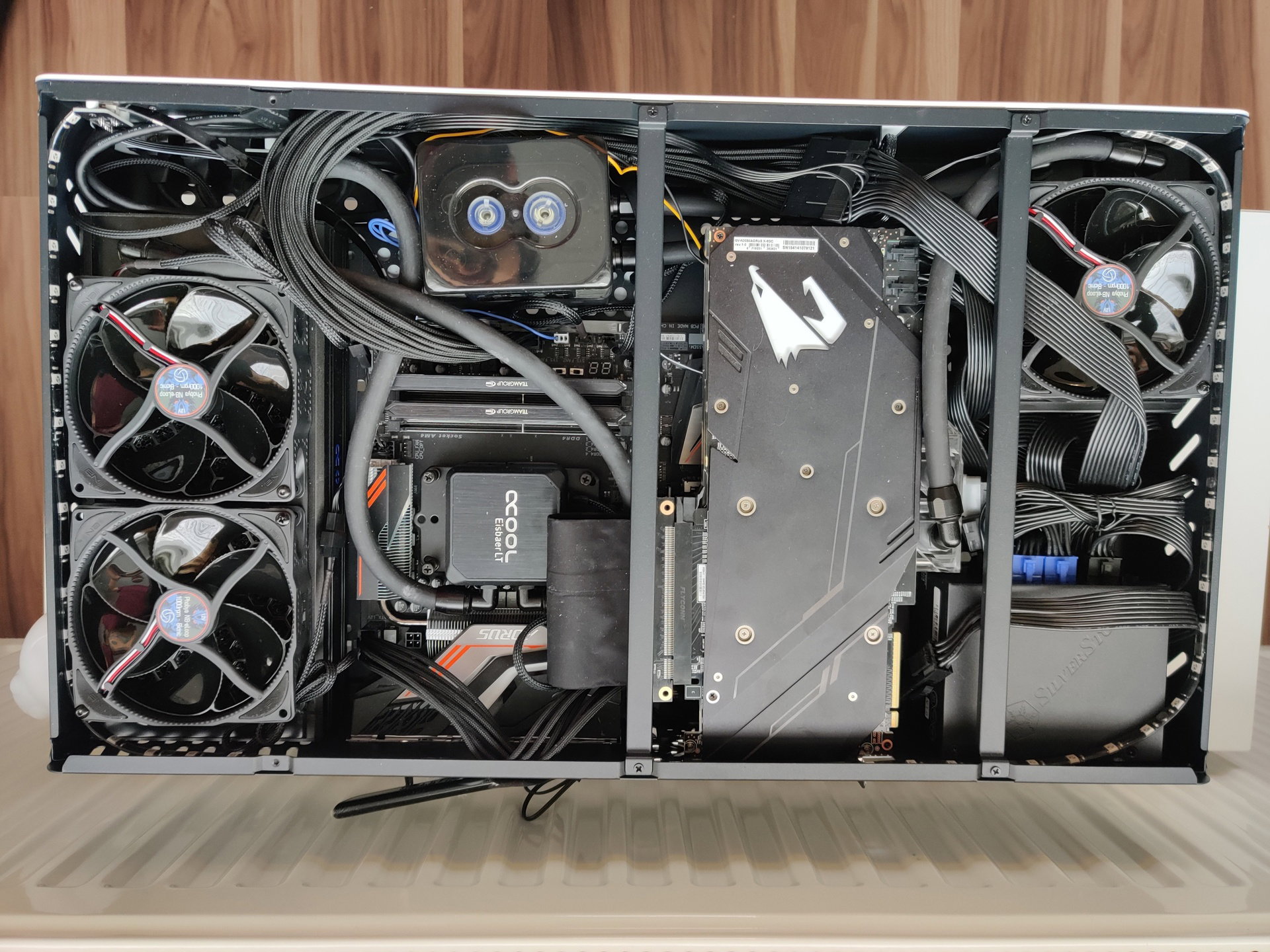 Pan Slim ITX meets ATX » builds.gg
