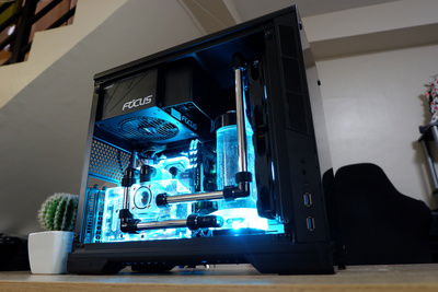 Hardline mITX Build with a Small Footprint » builds.gg