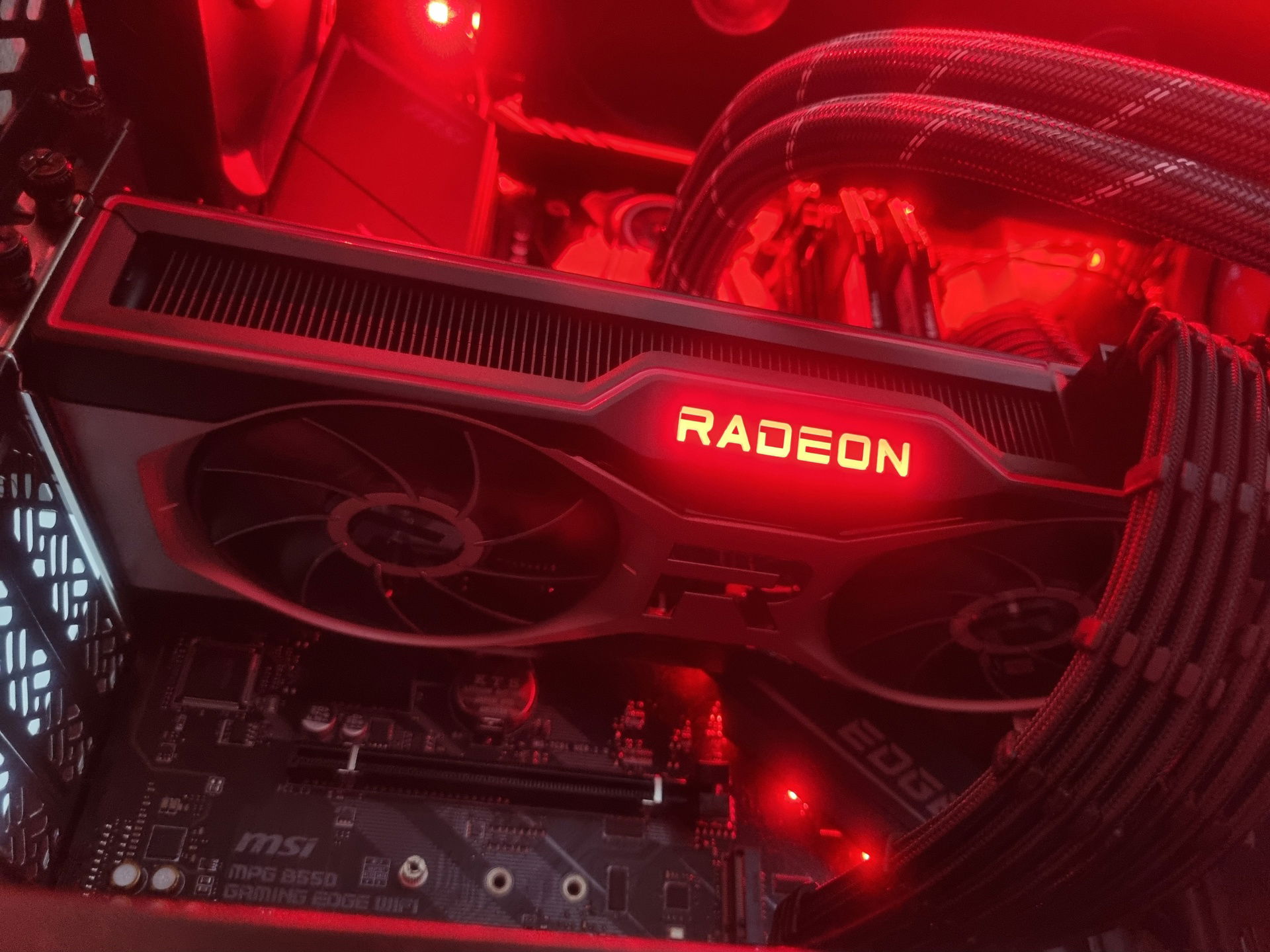 AMD Red Build » builds.gg