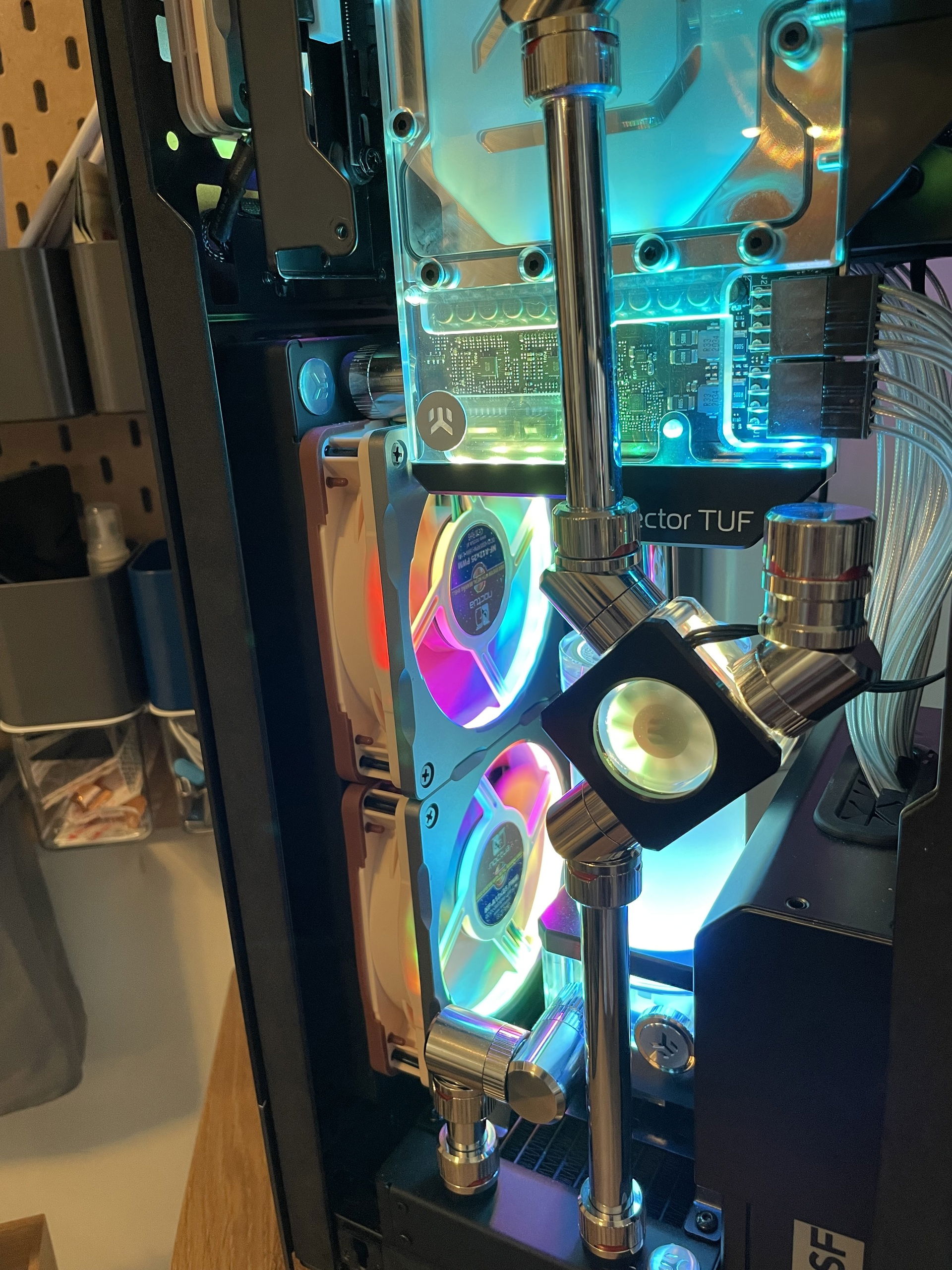 Phanteks Shift X Custom Loop » builds.gg