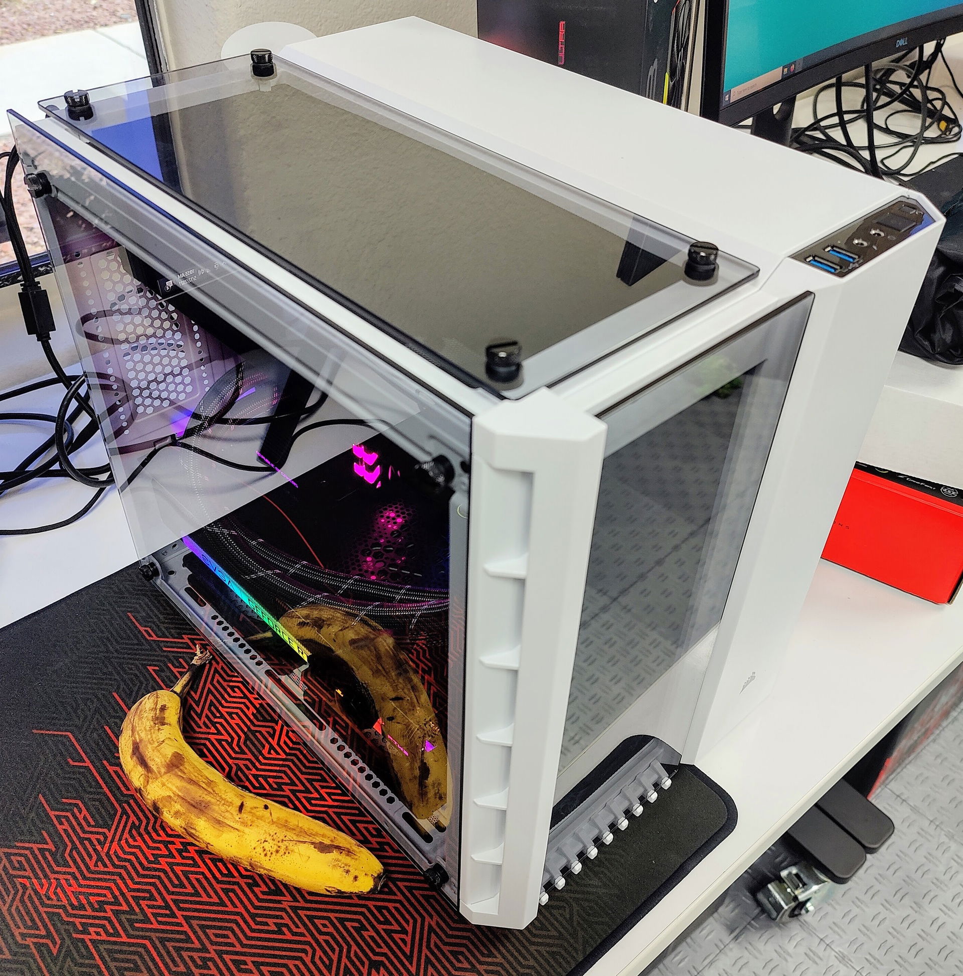 Corsair Crystal 280X » builds.gg