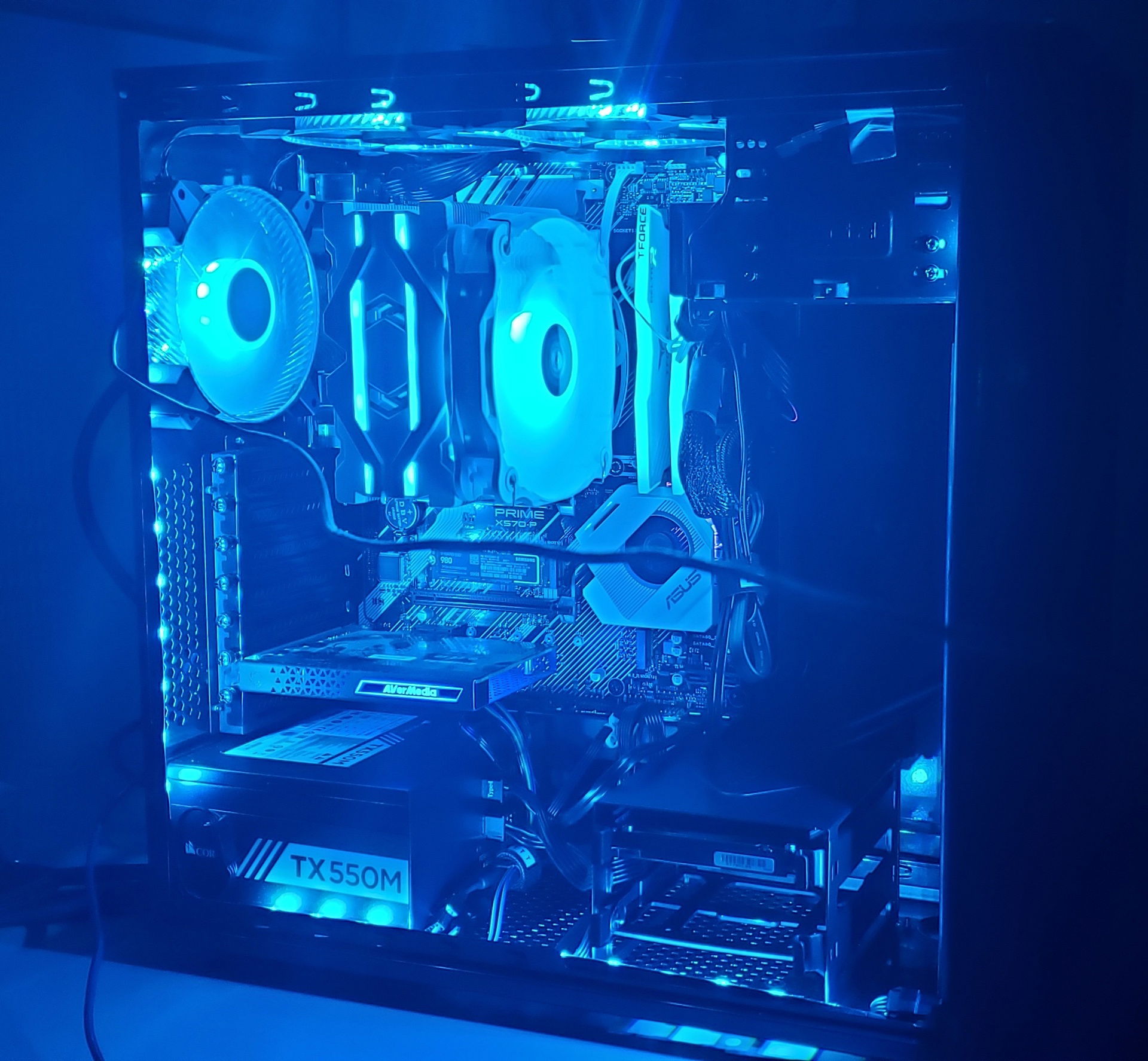 Red and White APU build. » builds.gg