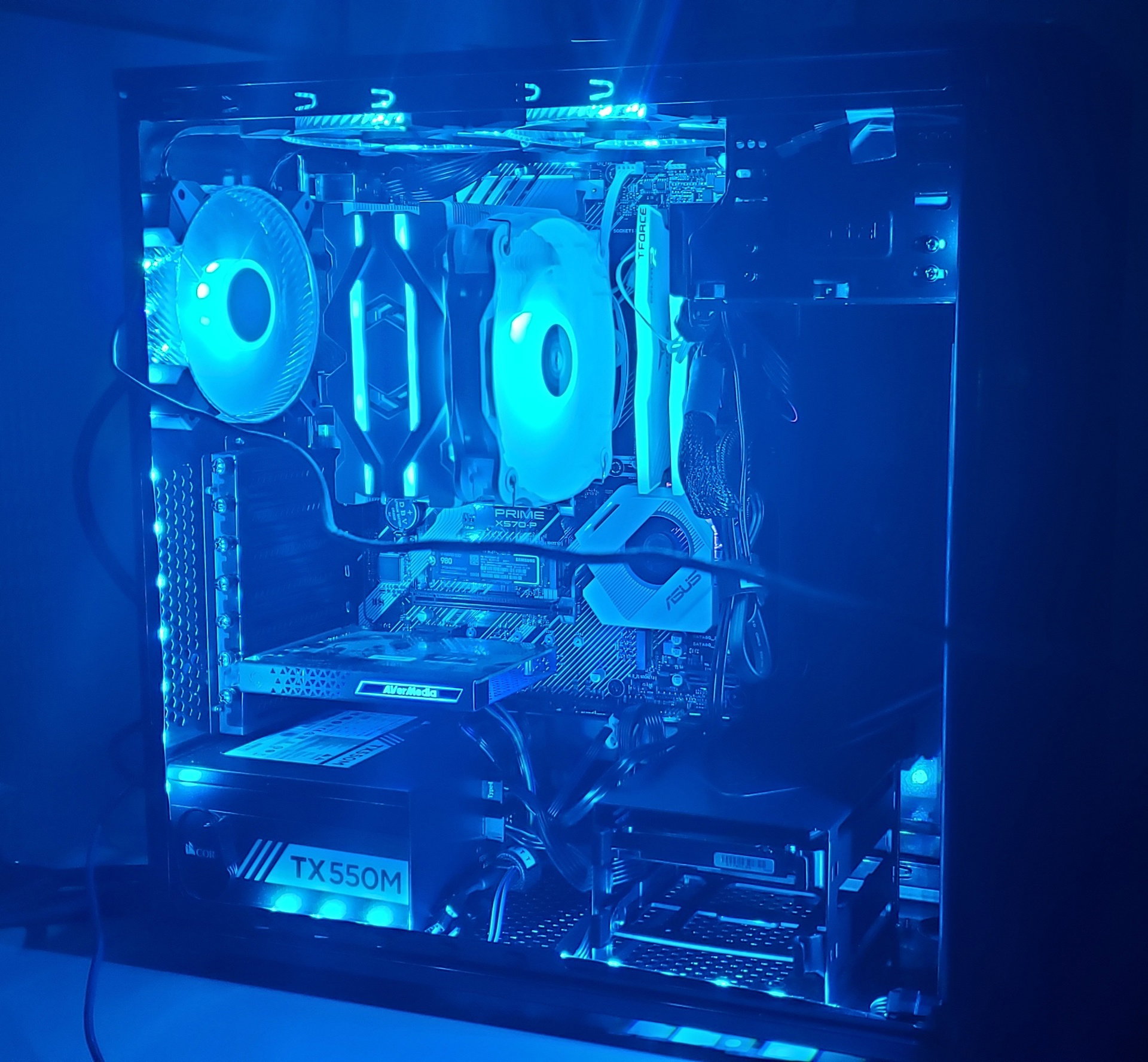 Red and White APU build. » builds.gg