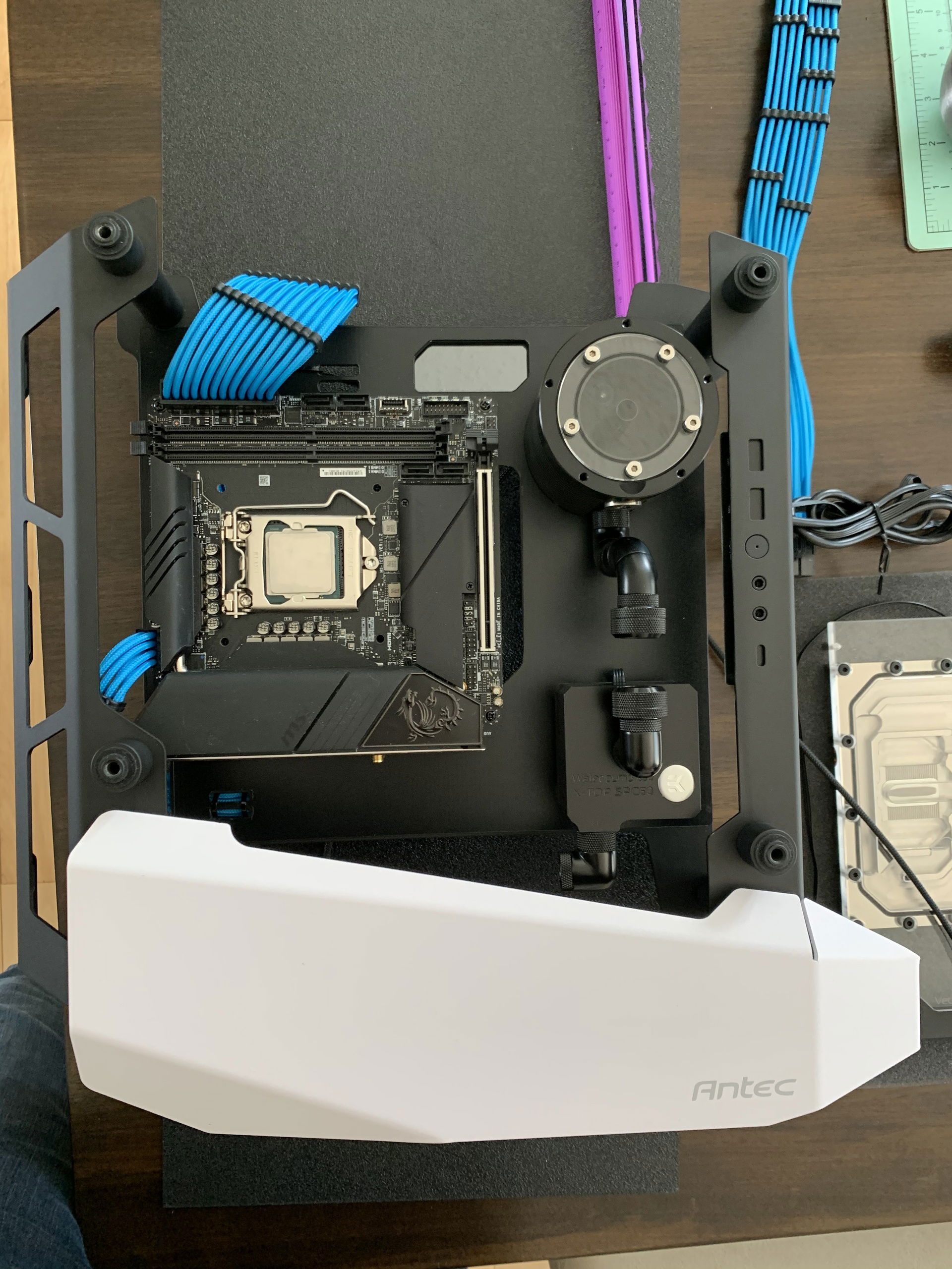 First Custom Loop, Dual Loop, ITX Build » builds.gg