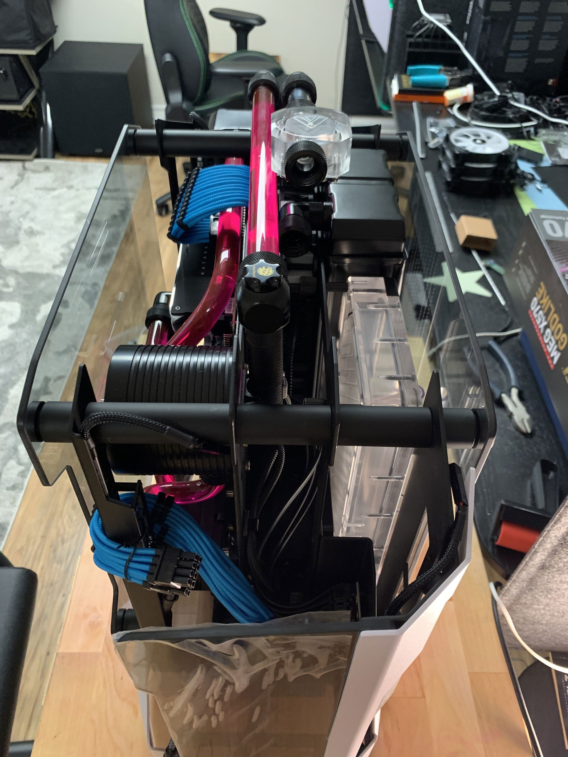 First Custom Loop, Dual Loop, ITX Build » builds.gg