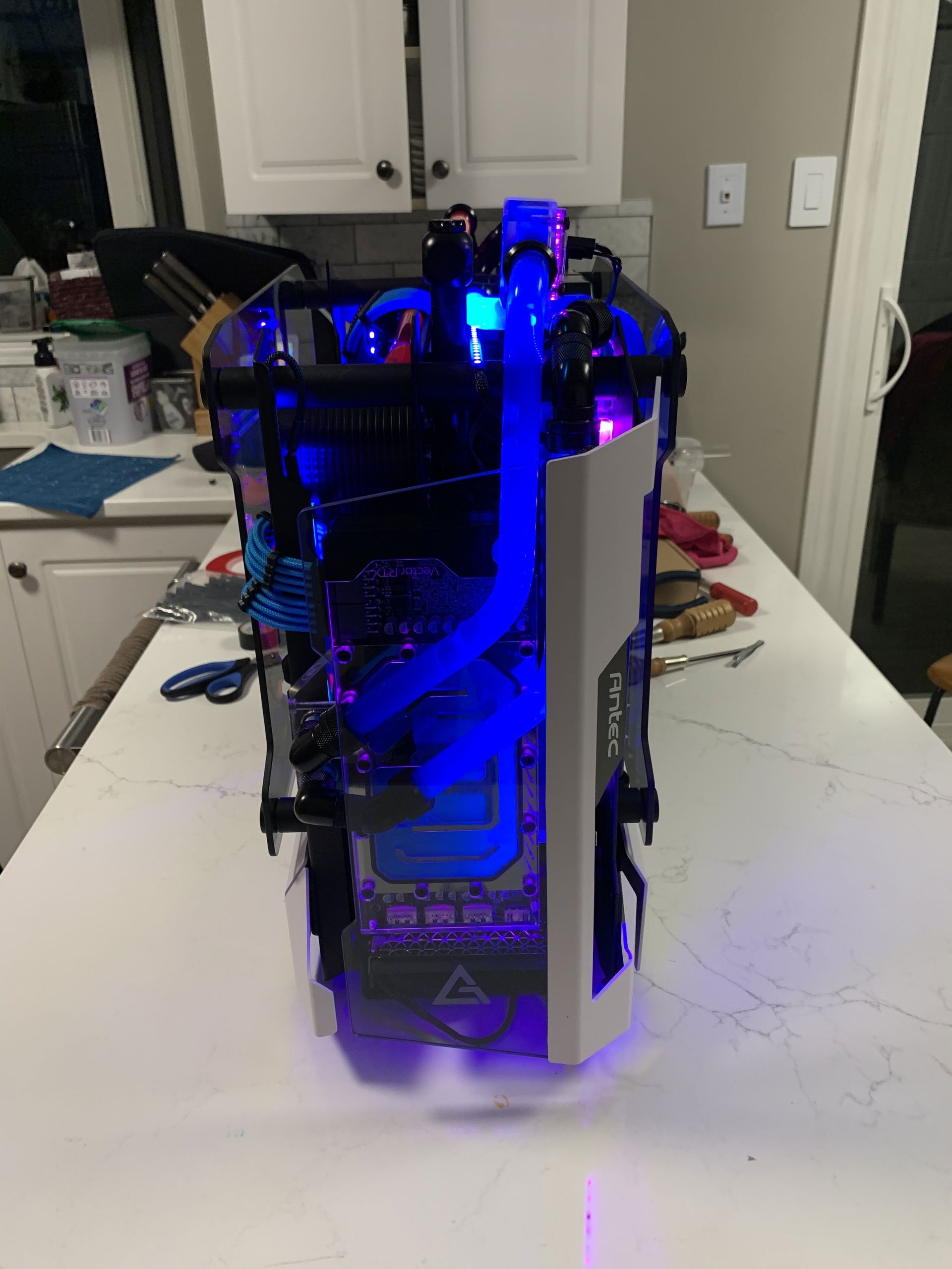First Custom Loop, Dual Loop, ITX Build » builds.gg