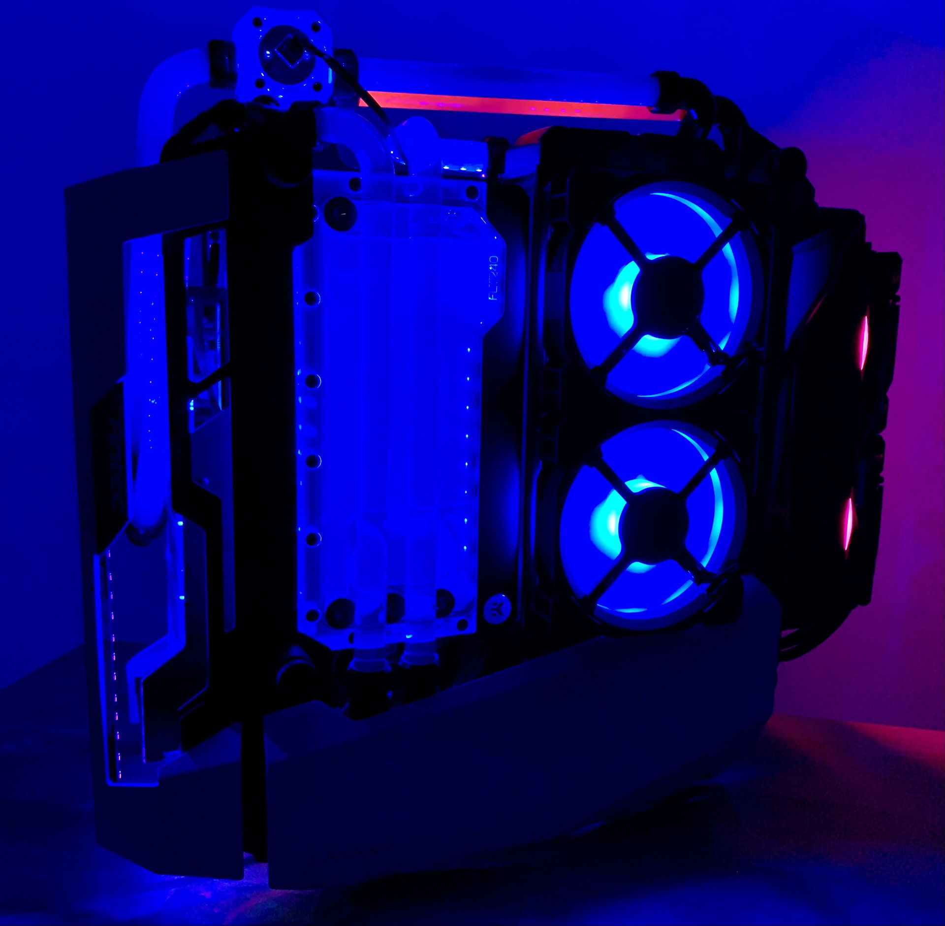 First Custom Loop, Dual Loop, ITX Build » builds.gg