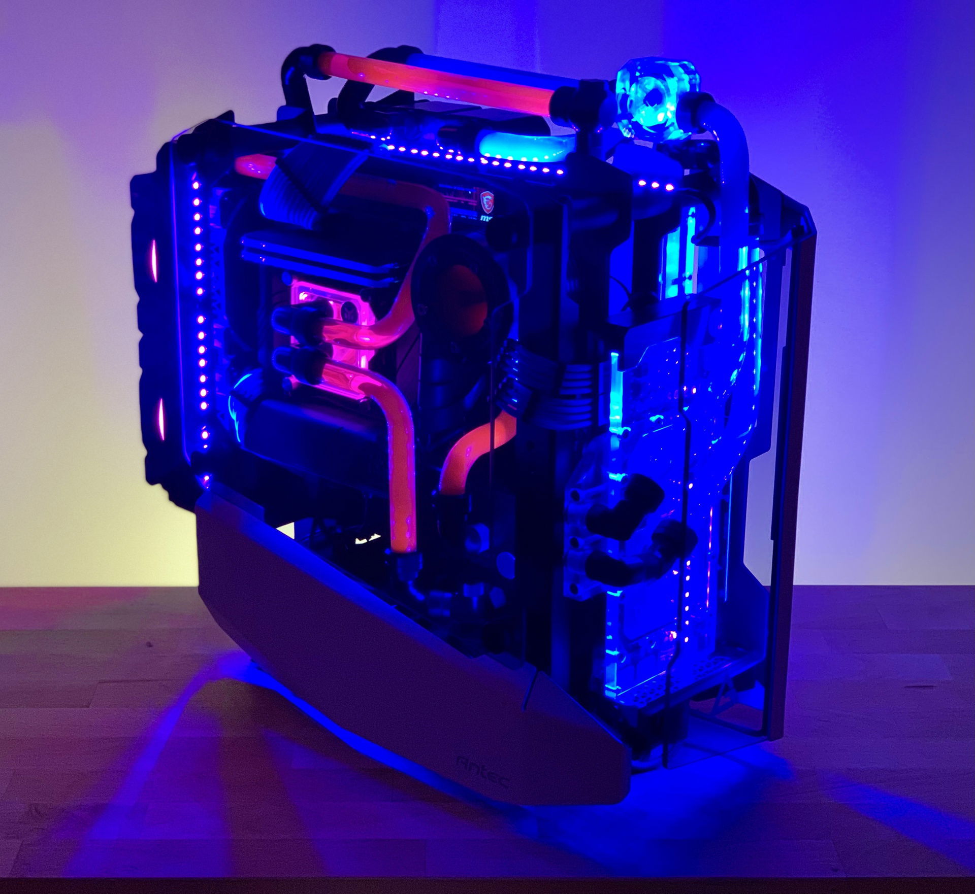 First Custom Loop, Dual Loop, ITX Build » builds.gg