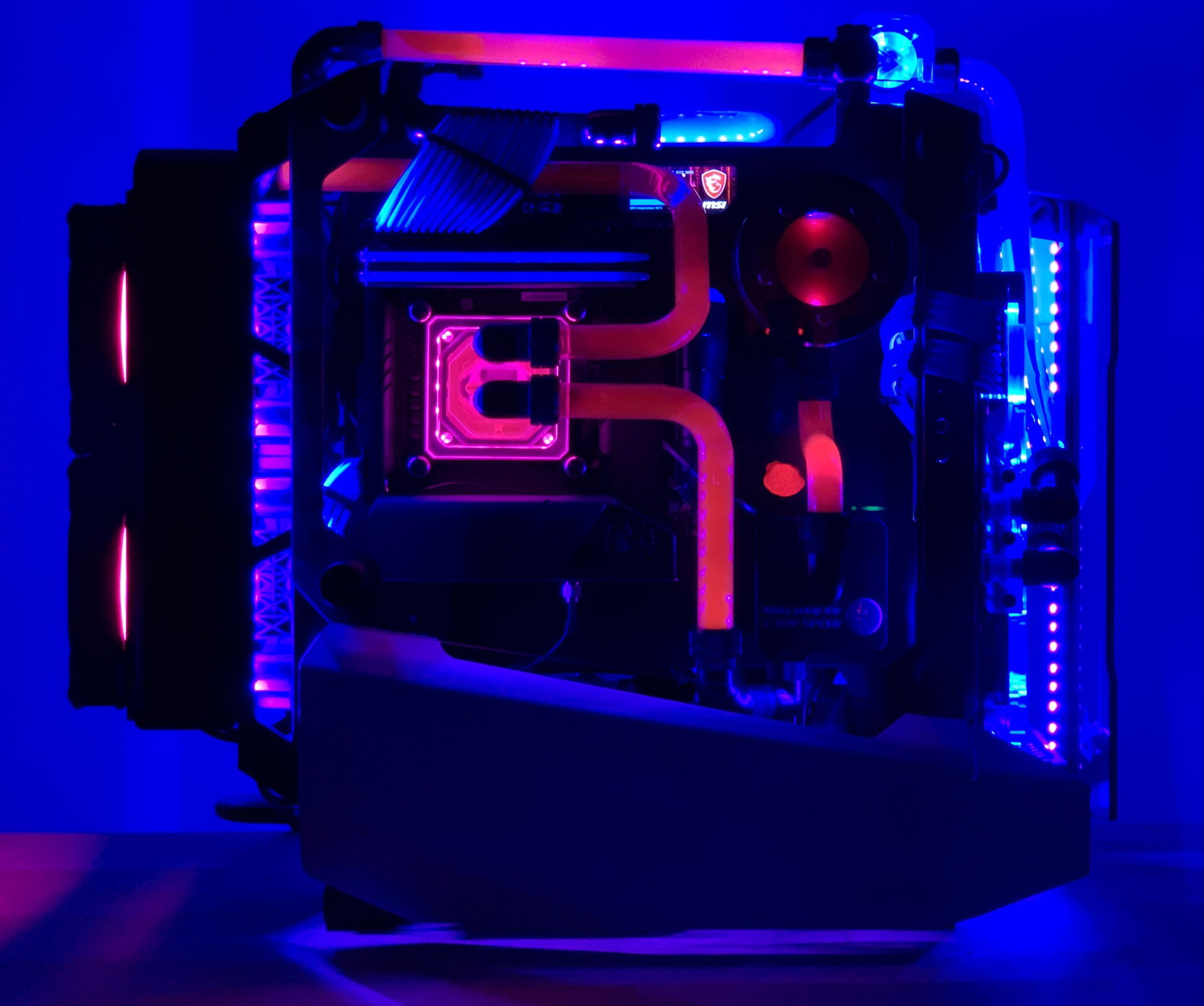 First Custom Loop, Dual Loop, ITX Build » builds.gg