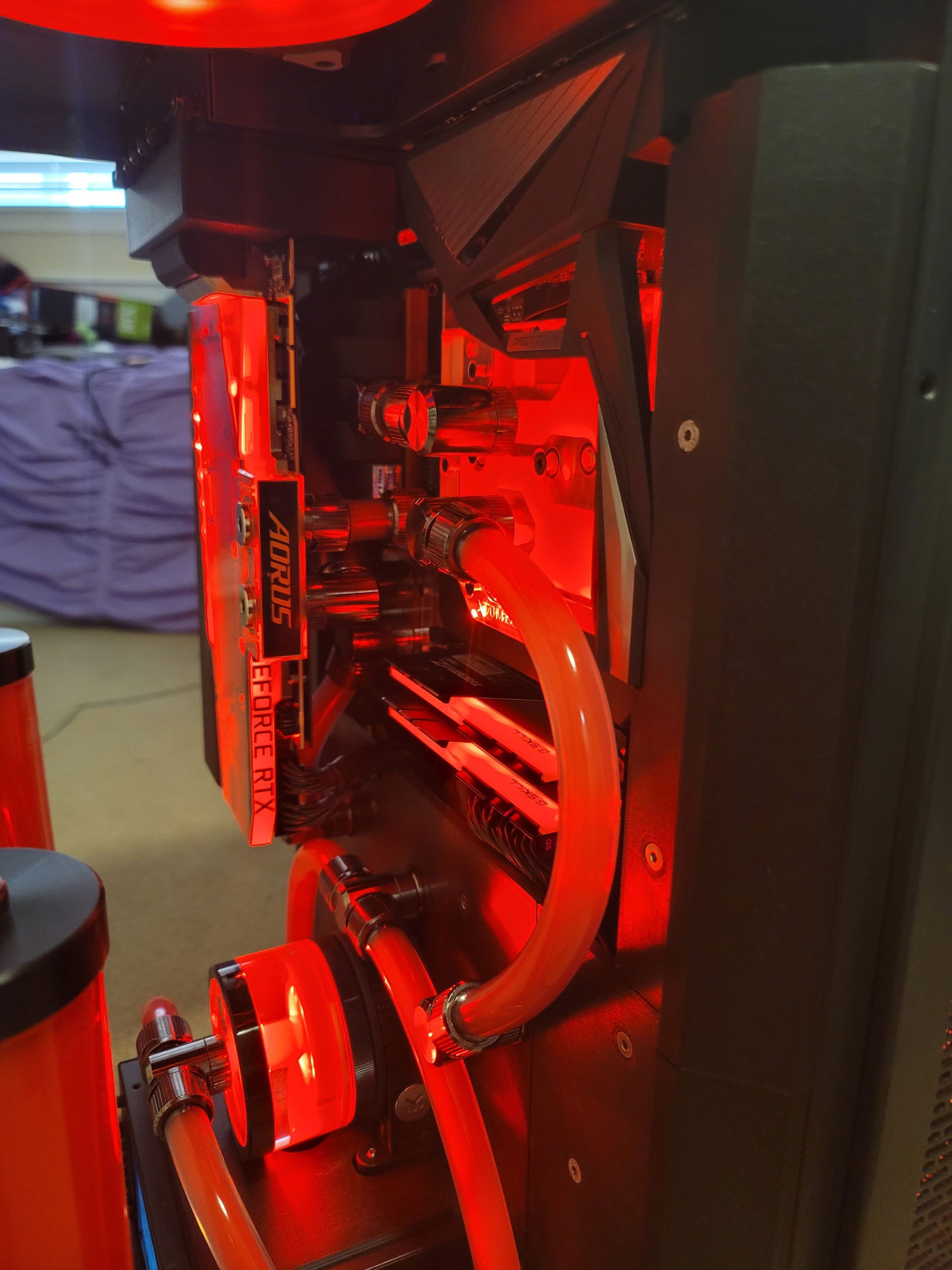 The Bomb » builds.gg