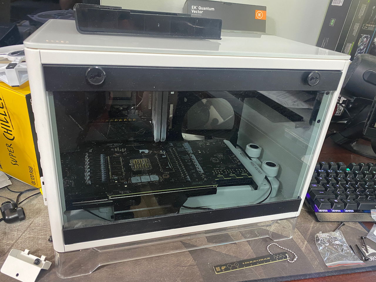 Big Dreams in Tiny Box - RTX3090 in a Mini-ITX (Full custom loop ...