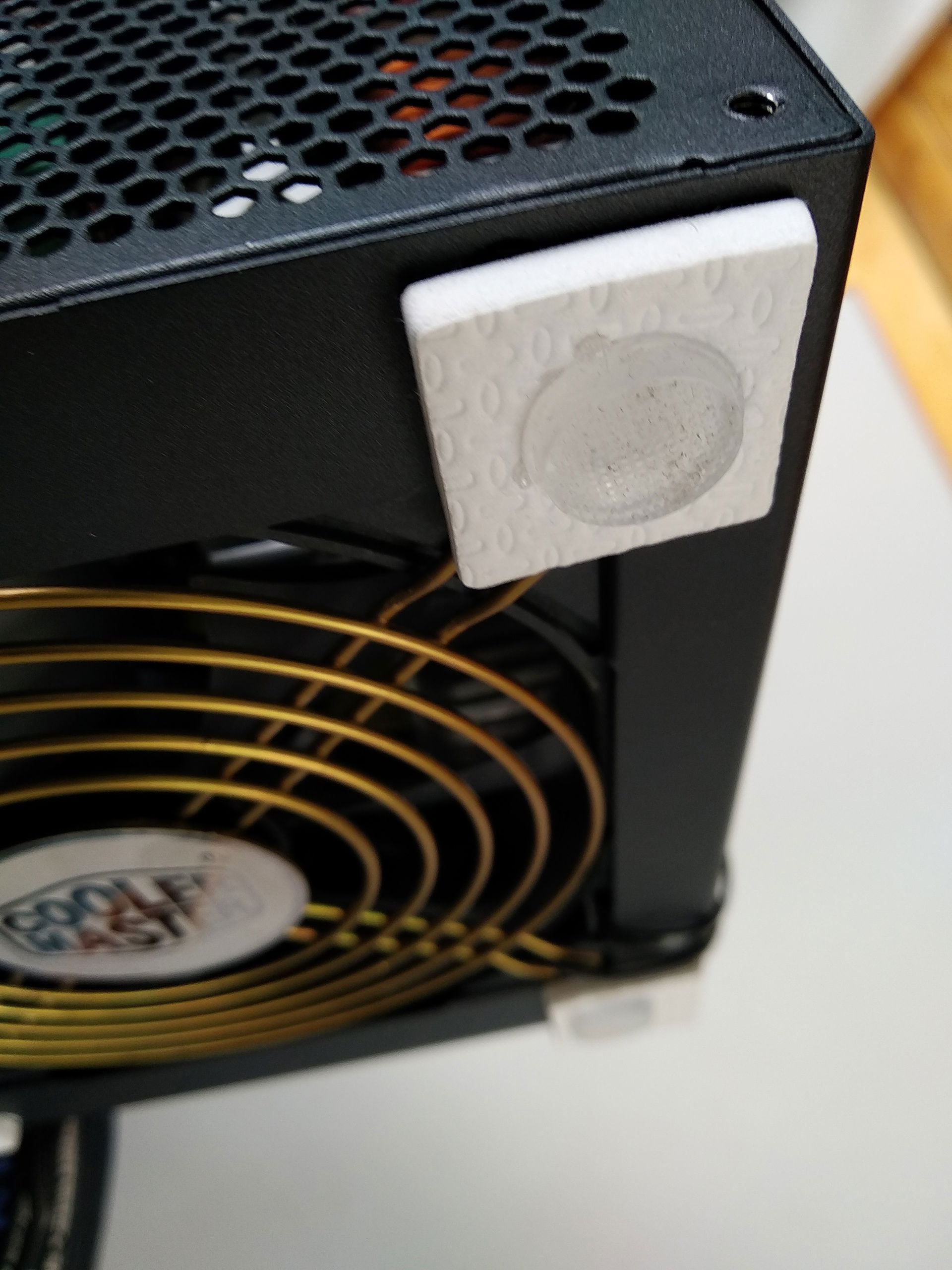 Minimalist GPU Test Bench 2.0 » builds.gg