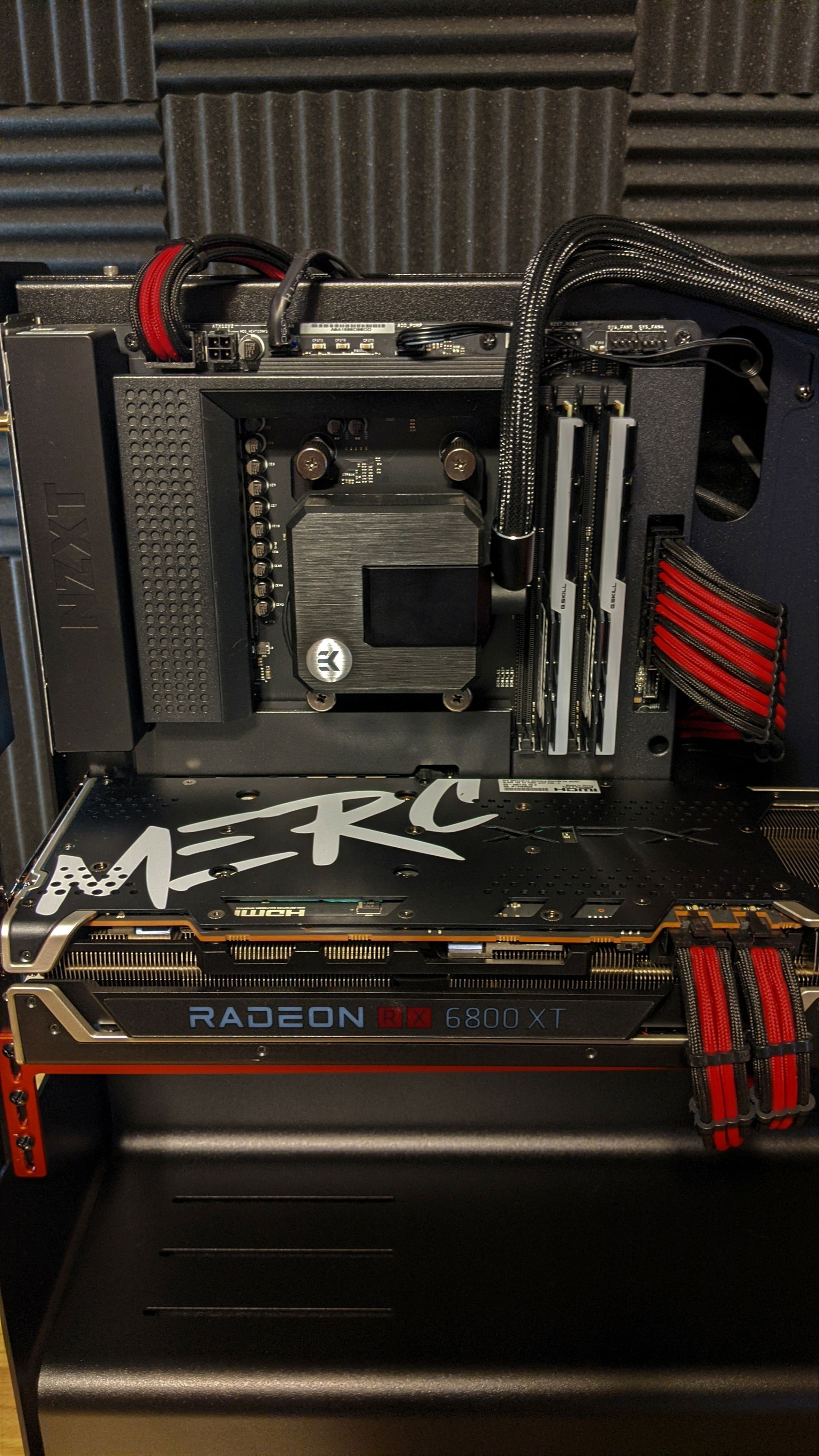 Red & Black Full Stack » builds.gg