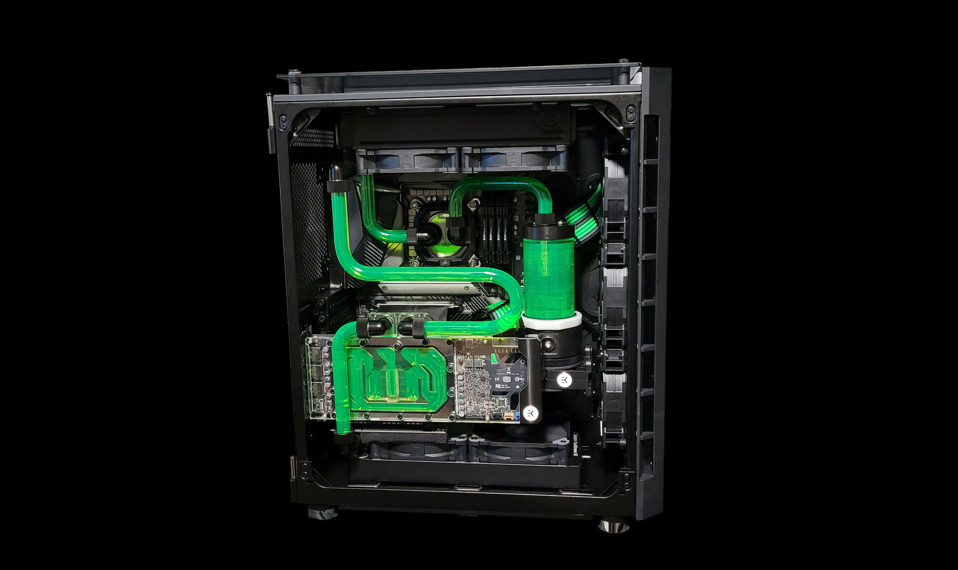 Anti-RGB Hardline Corsair 680x Build » builds.gg