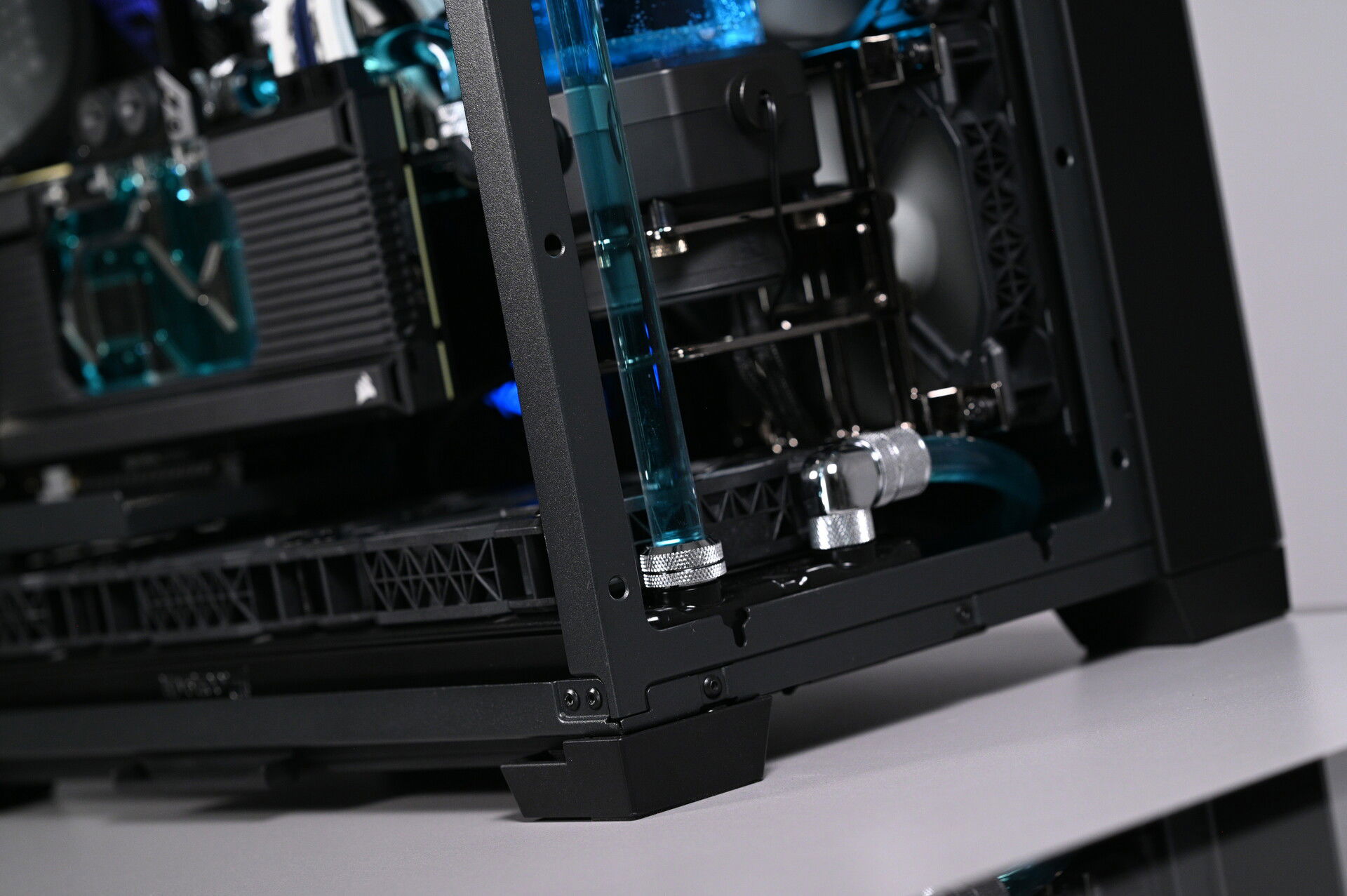 O11 Mini Hydro X - Black Blue » builds.gg