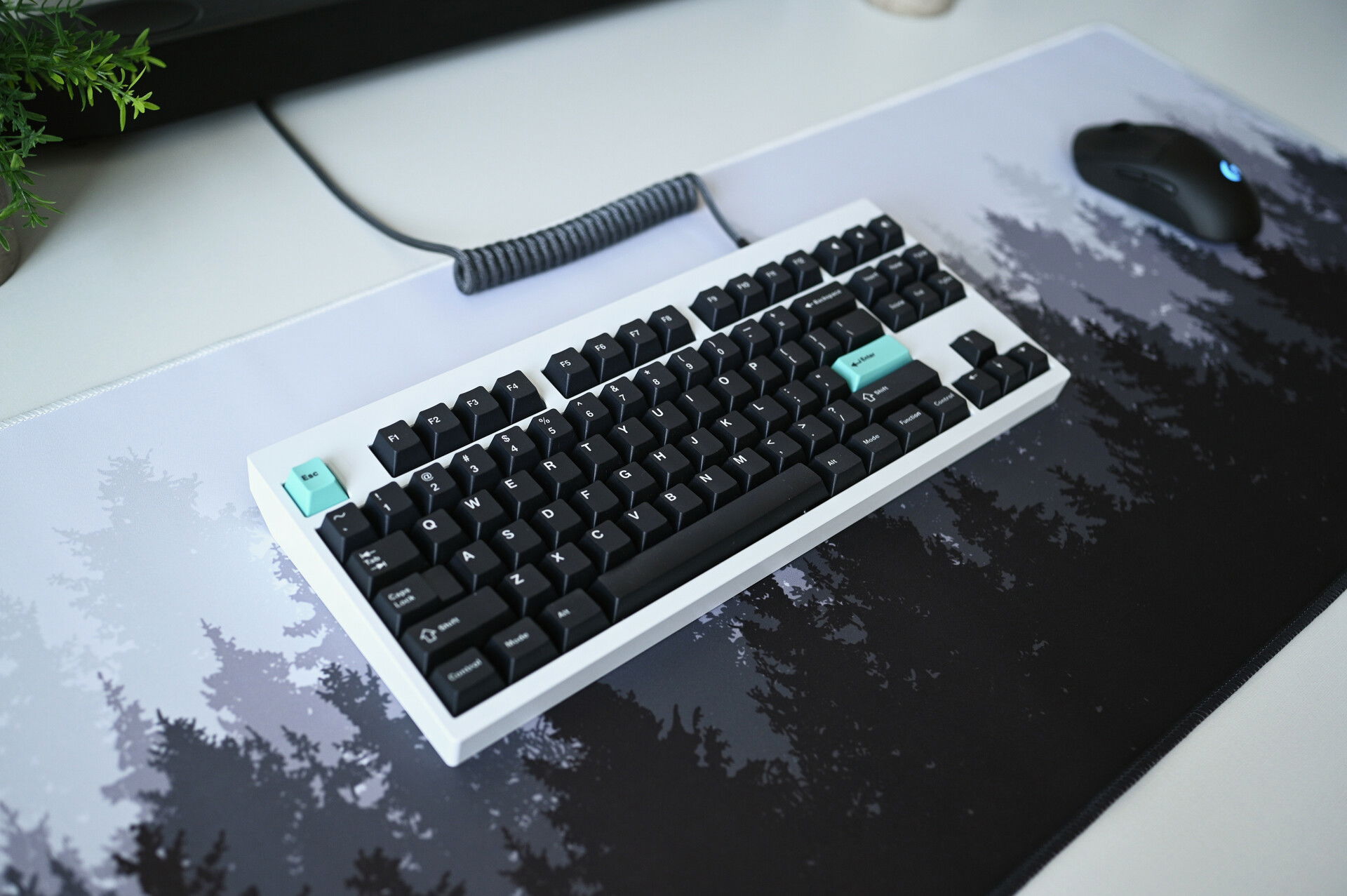 2021 Editing & Gaming Desktop Setup » builds.gg