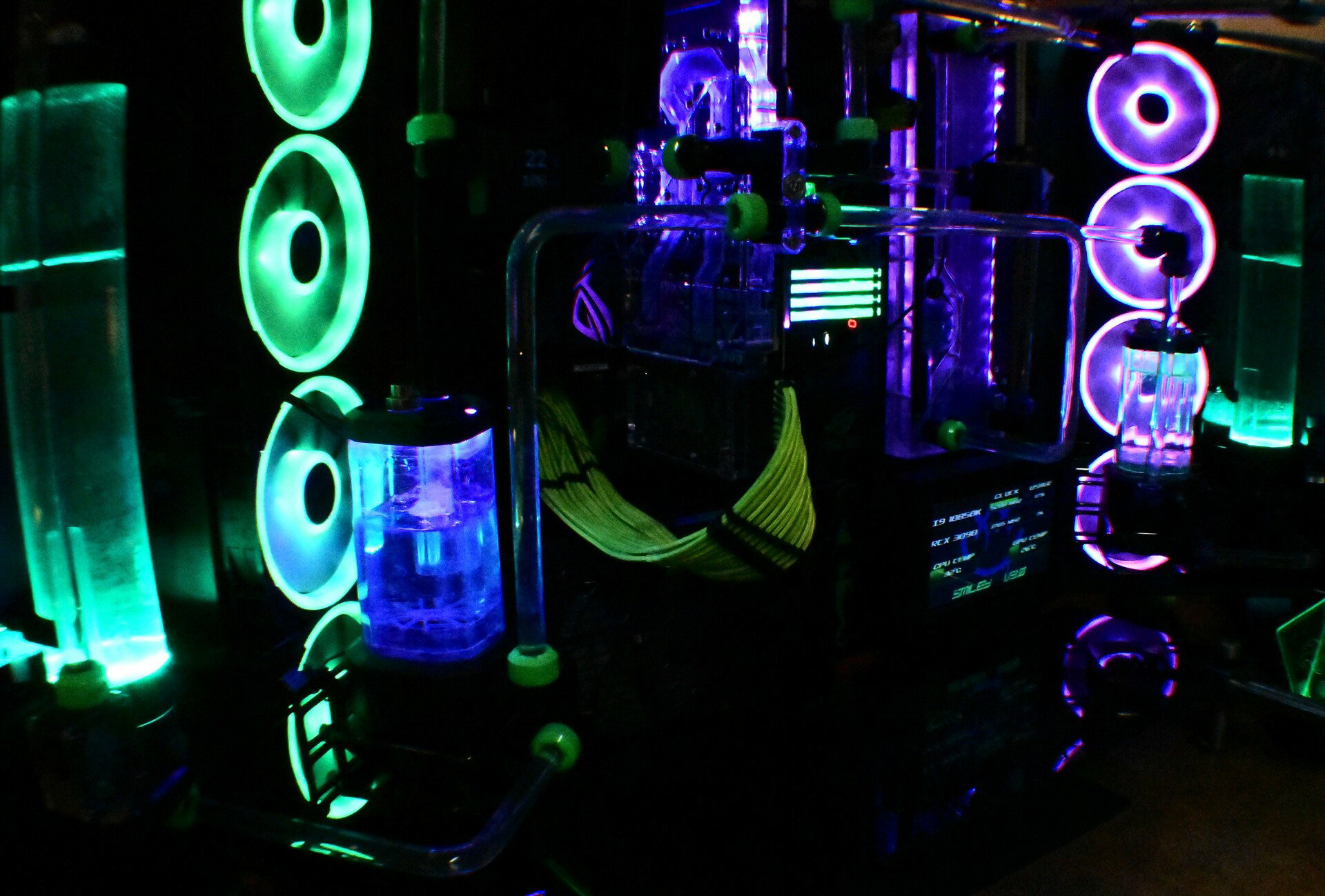 FOUR FEET WIDE by TWO FEET HIGH! RTX 3090 and 10900kf Build....Smiley 3 ...