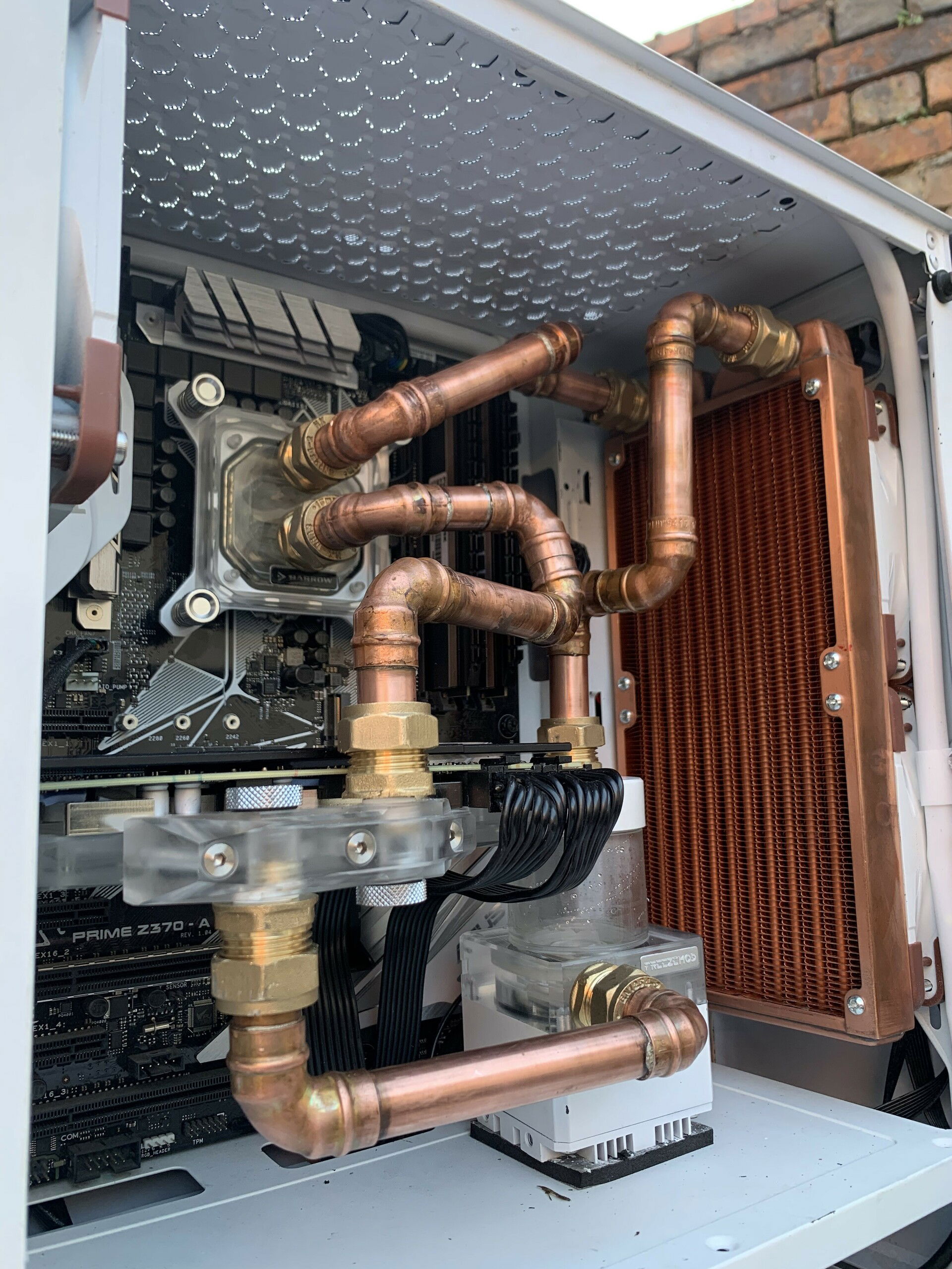 Industrial/Steampunk wooden/copper PC » builds.gg