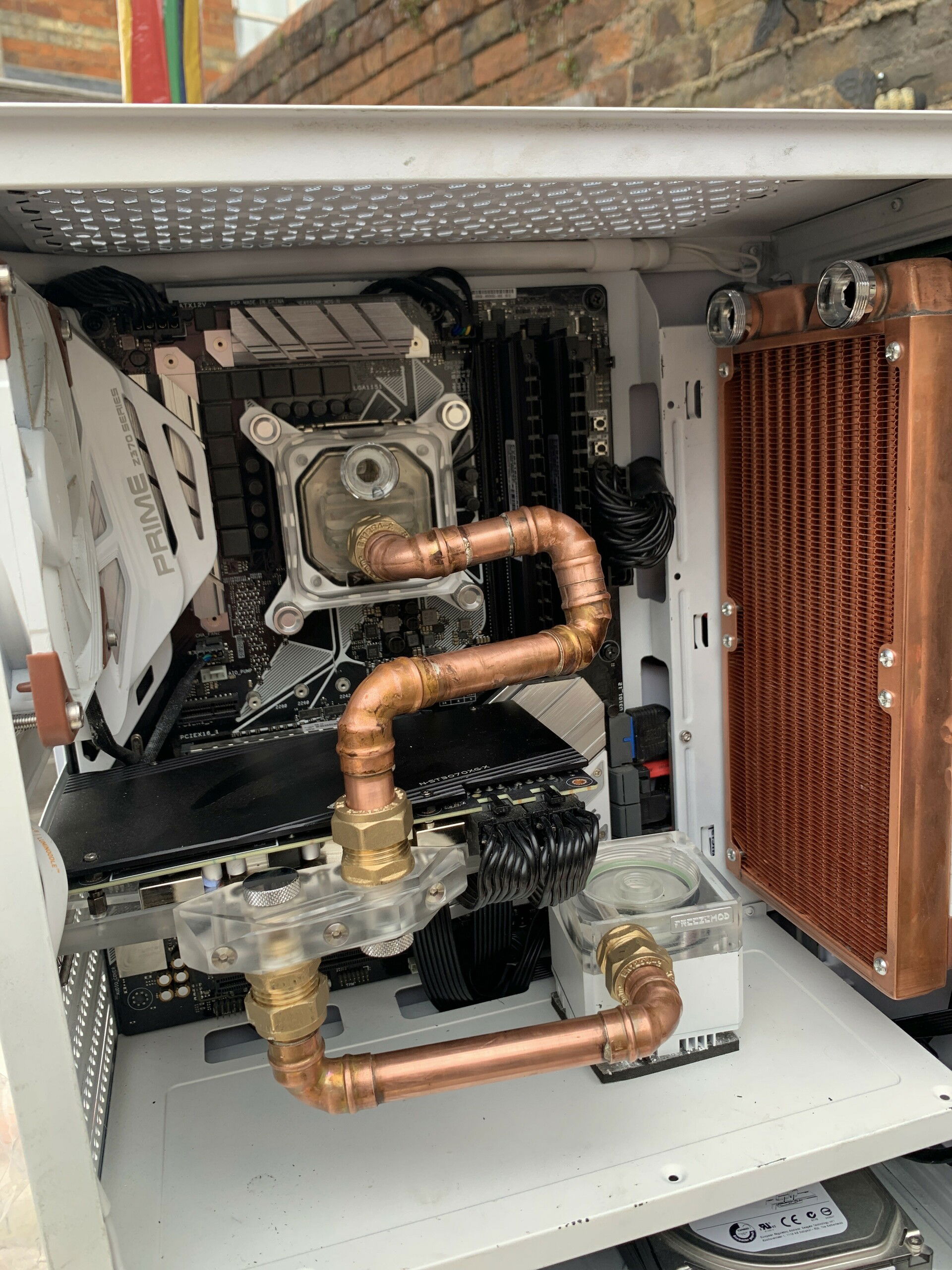 Industrial/Steampunk wooden/copper PC » builds.gg
