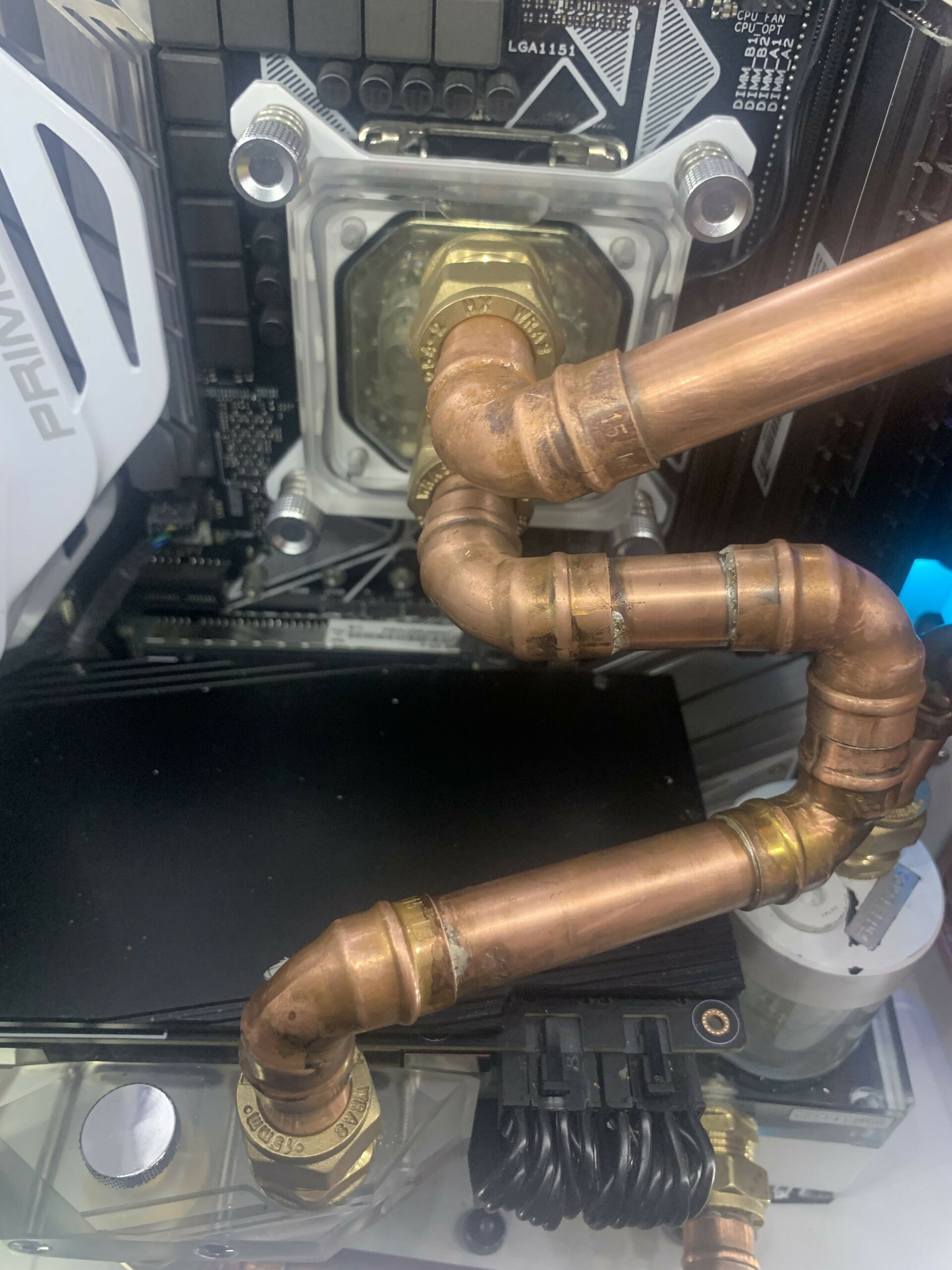 Industrial/Steampunk wooden/copper PC » builds.gg