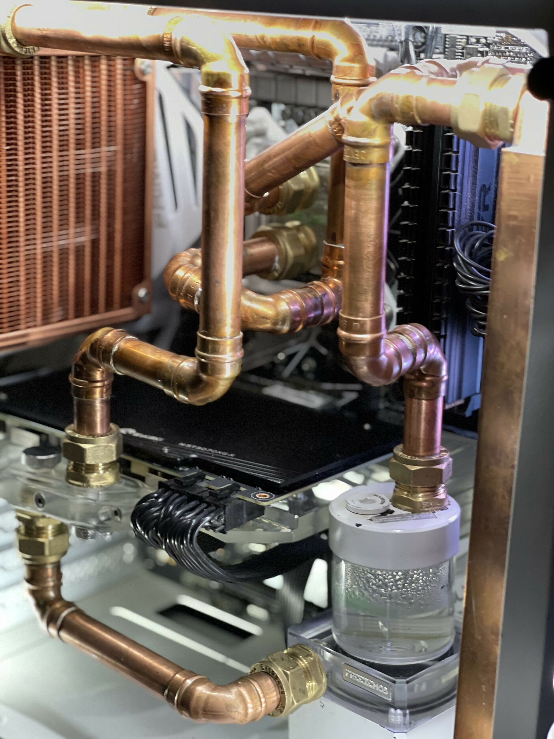 Industrial/Steampunk wooden/copper PC » builds.gg