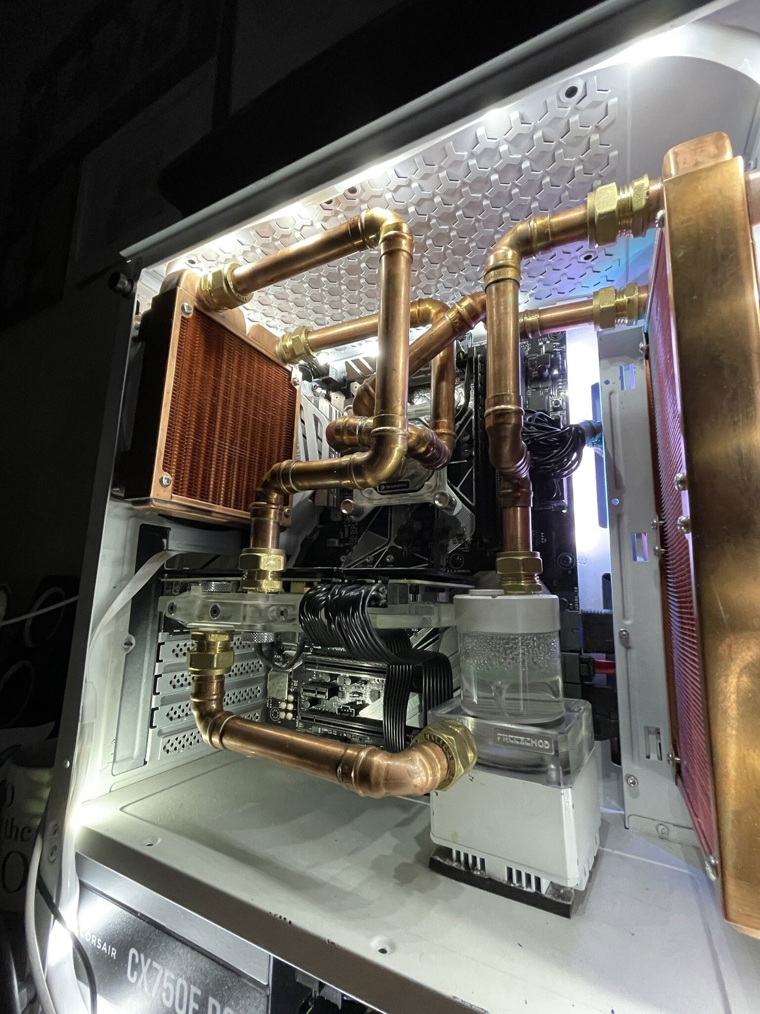 Industrial/Steampunk wooden/copper PC » builds.gg