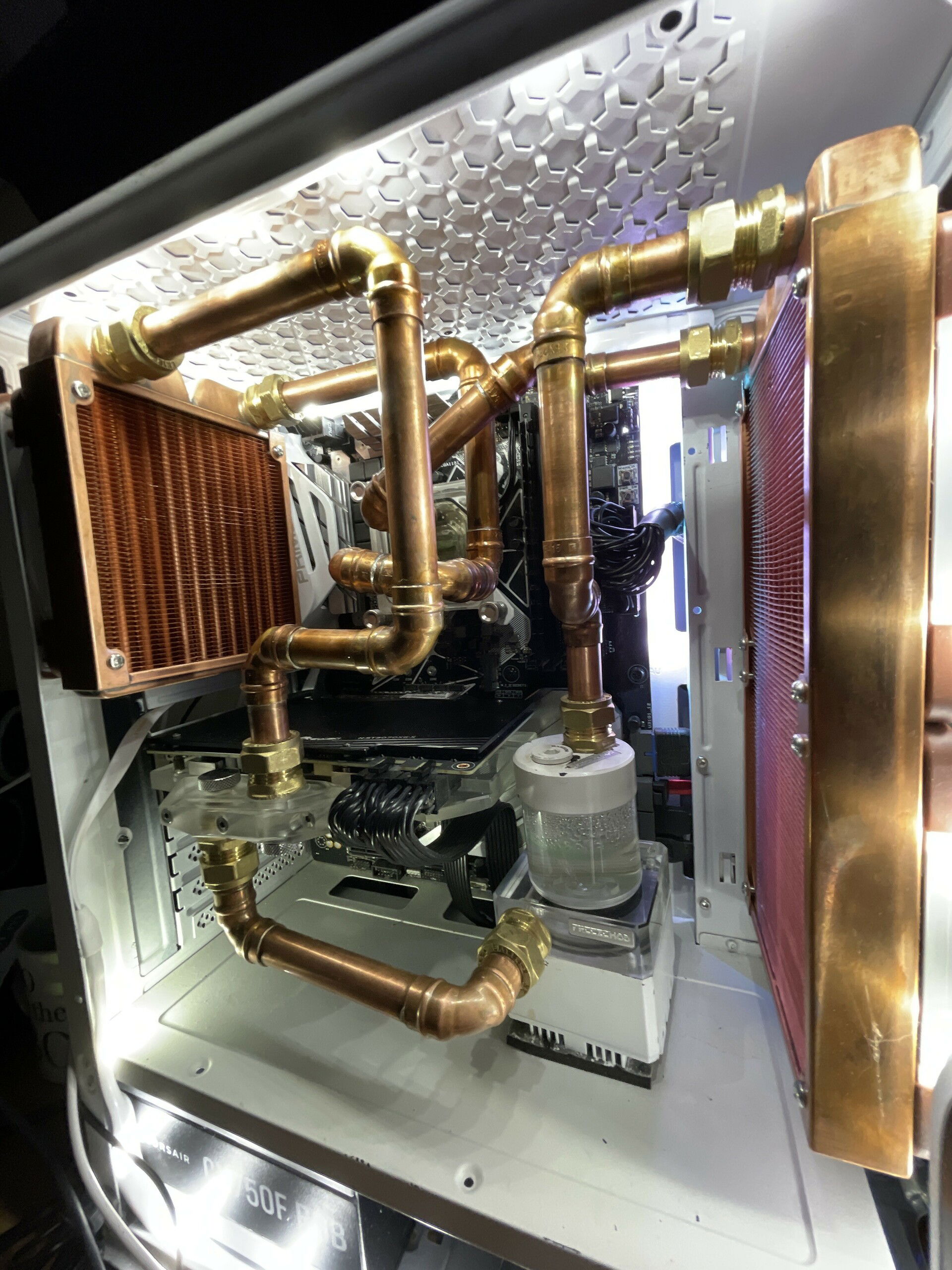 Industrial/Steampunk wooden/copper PC » builds.gg