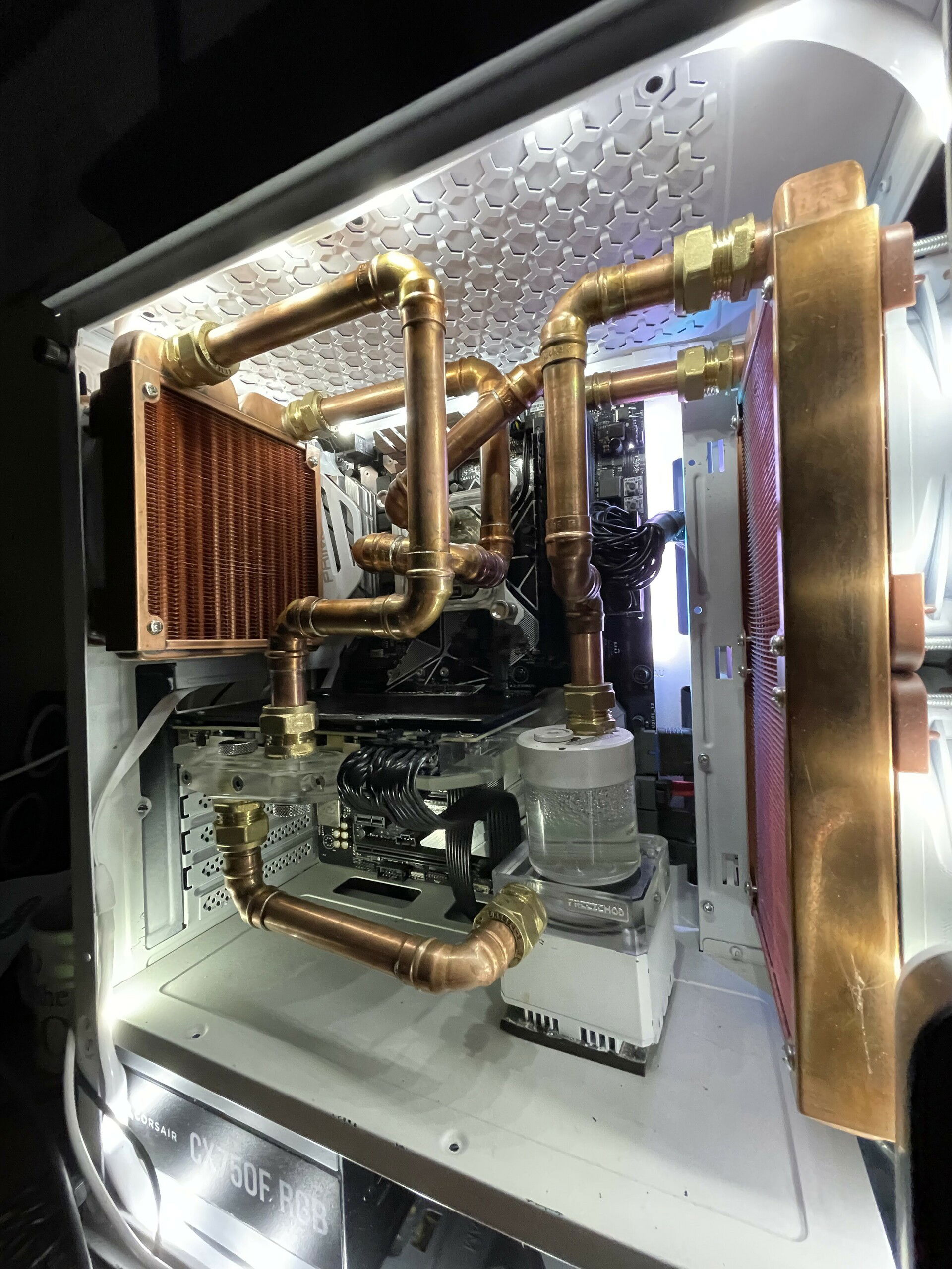 Industrial/Steampunk wooden/copper PC » builds.gg