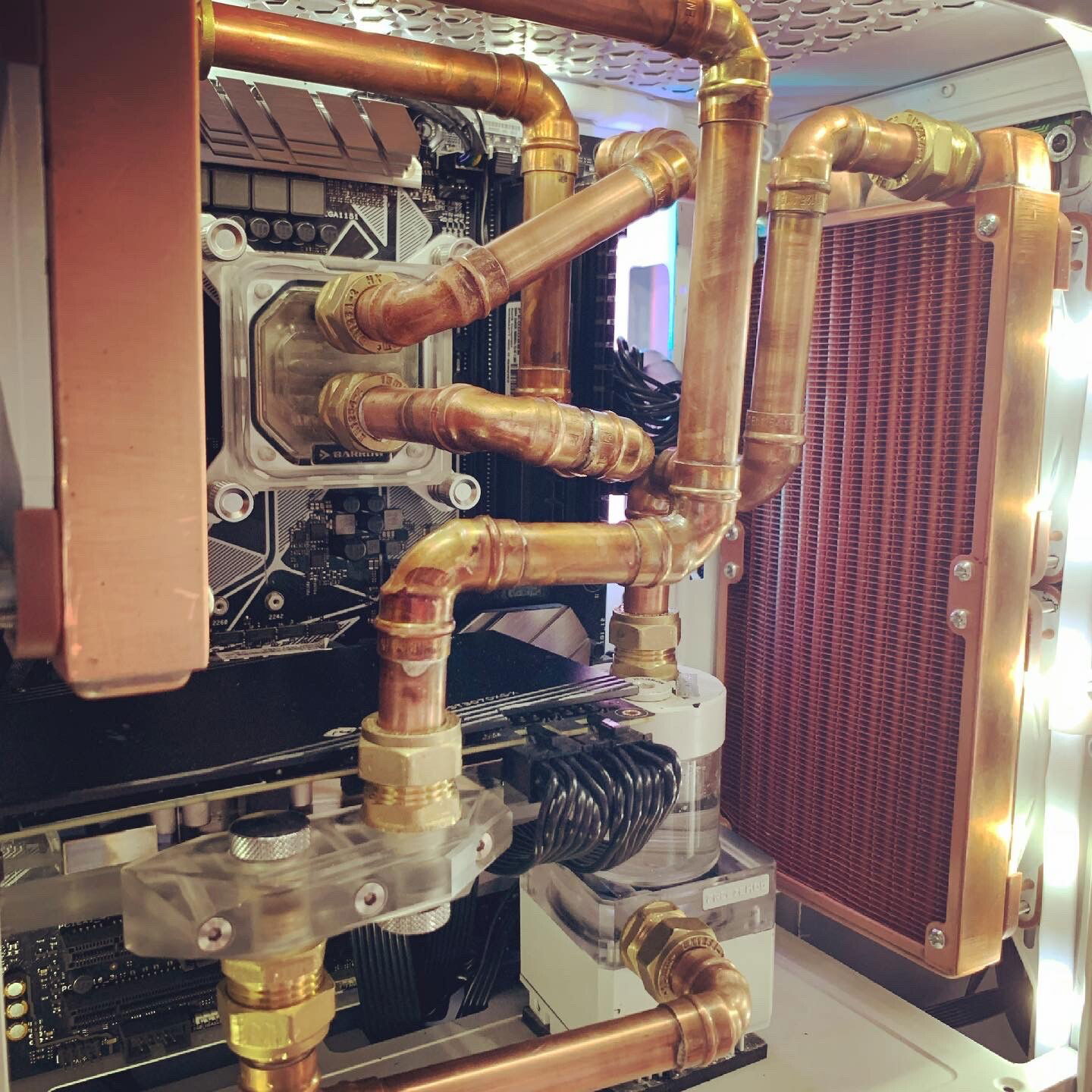 Industrial/Steampunk wooden/copper PC » builds.gg