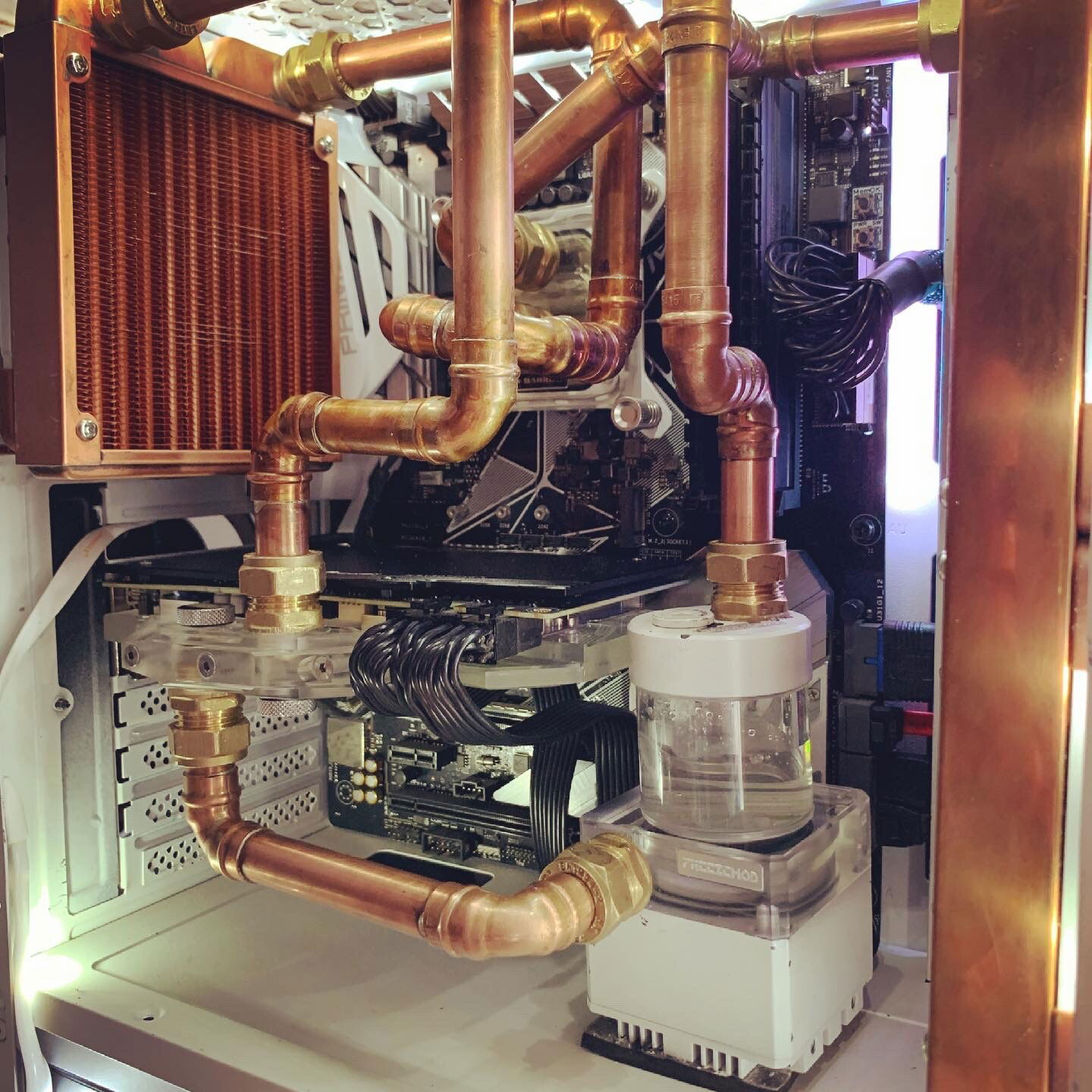 Industrial/Steampunk wooden/copper PC » builds.gg